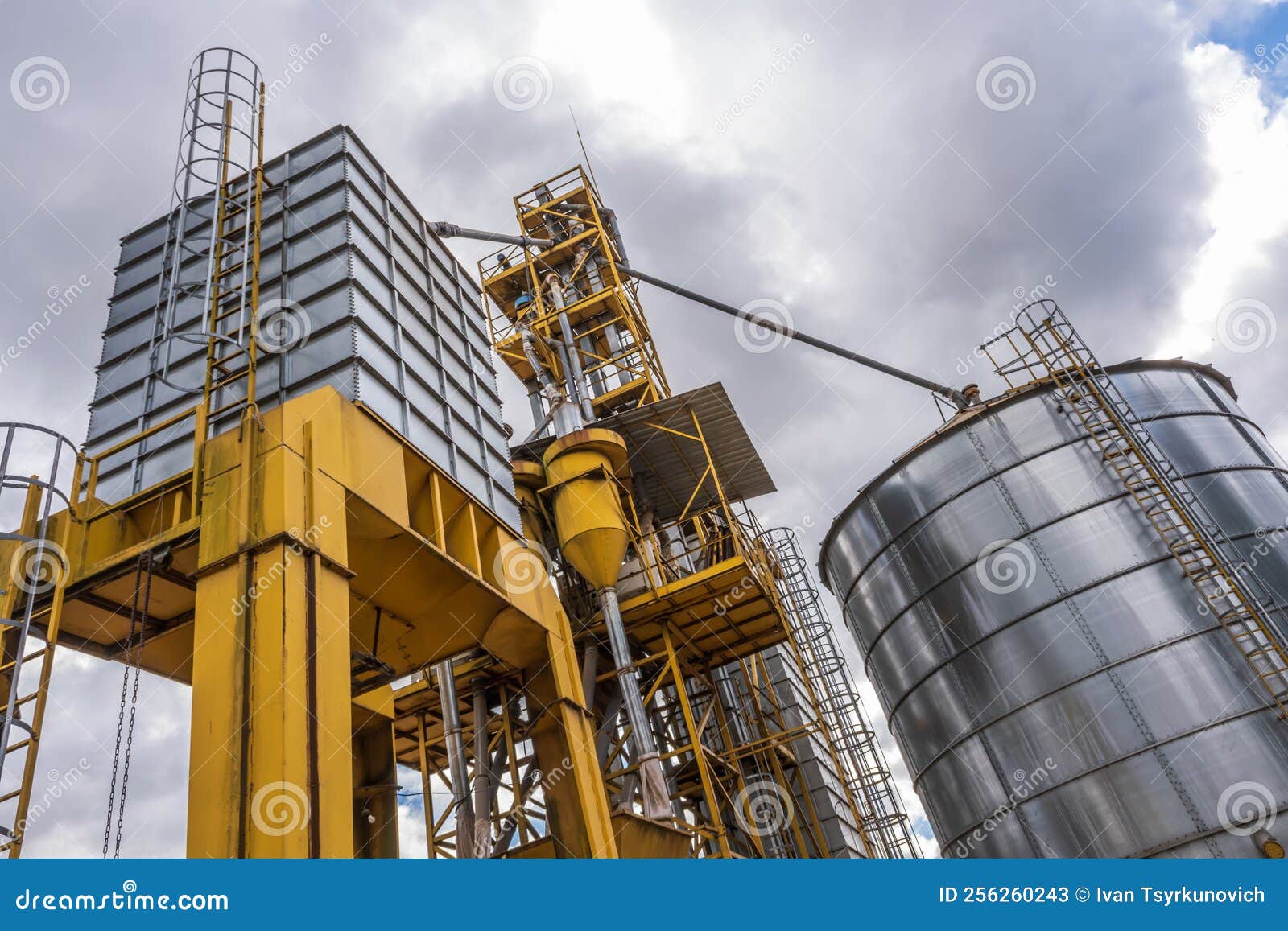 Agro Silos Granary Elevator With Seeds Cleaning Line On Agro-processing ...