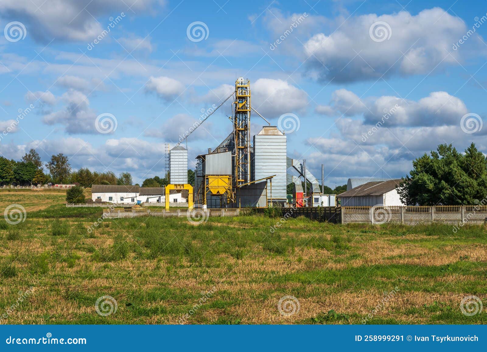 Agro Silos Granary Elevator with Seeds Cleaning Line on Agro-processing ...