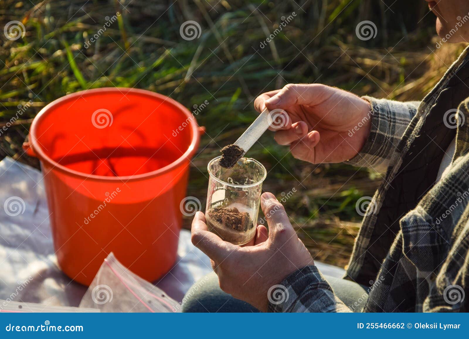 Agronomy Specialist Testing Soil Sample Labortory Equipment Outdoors ...