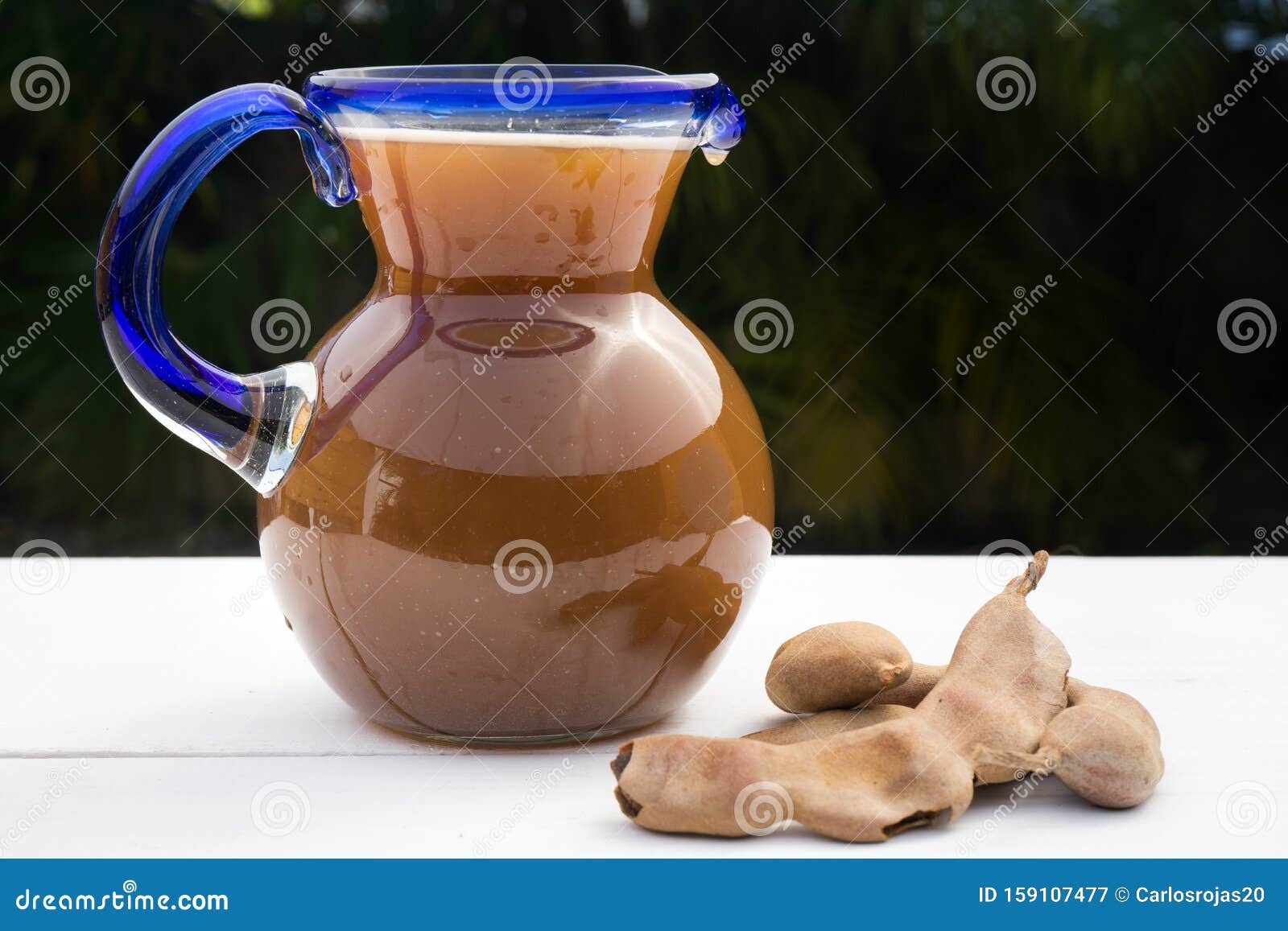 Agua de tamarindo mexicana imagen de archivo. Imagen de comer - 159107477