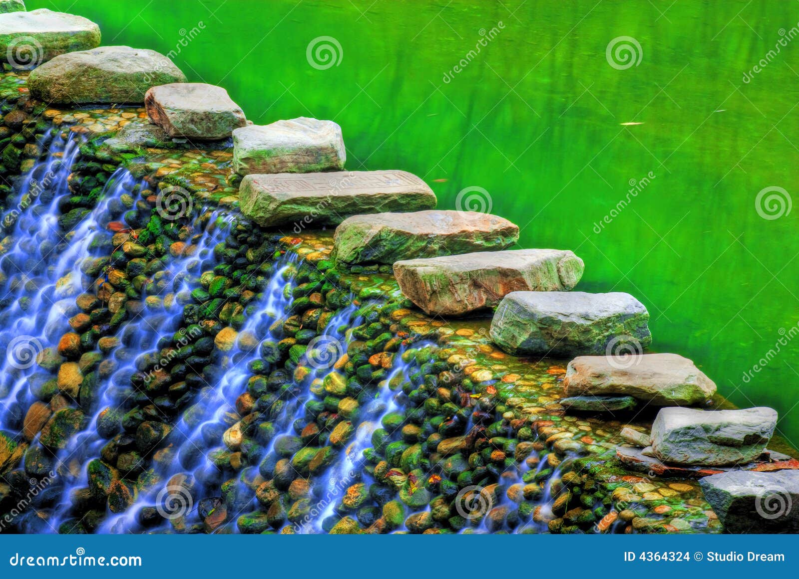 Agua en colores foto de archivo. Imagen de agua, fondo - 4364324