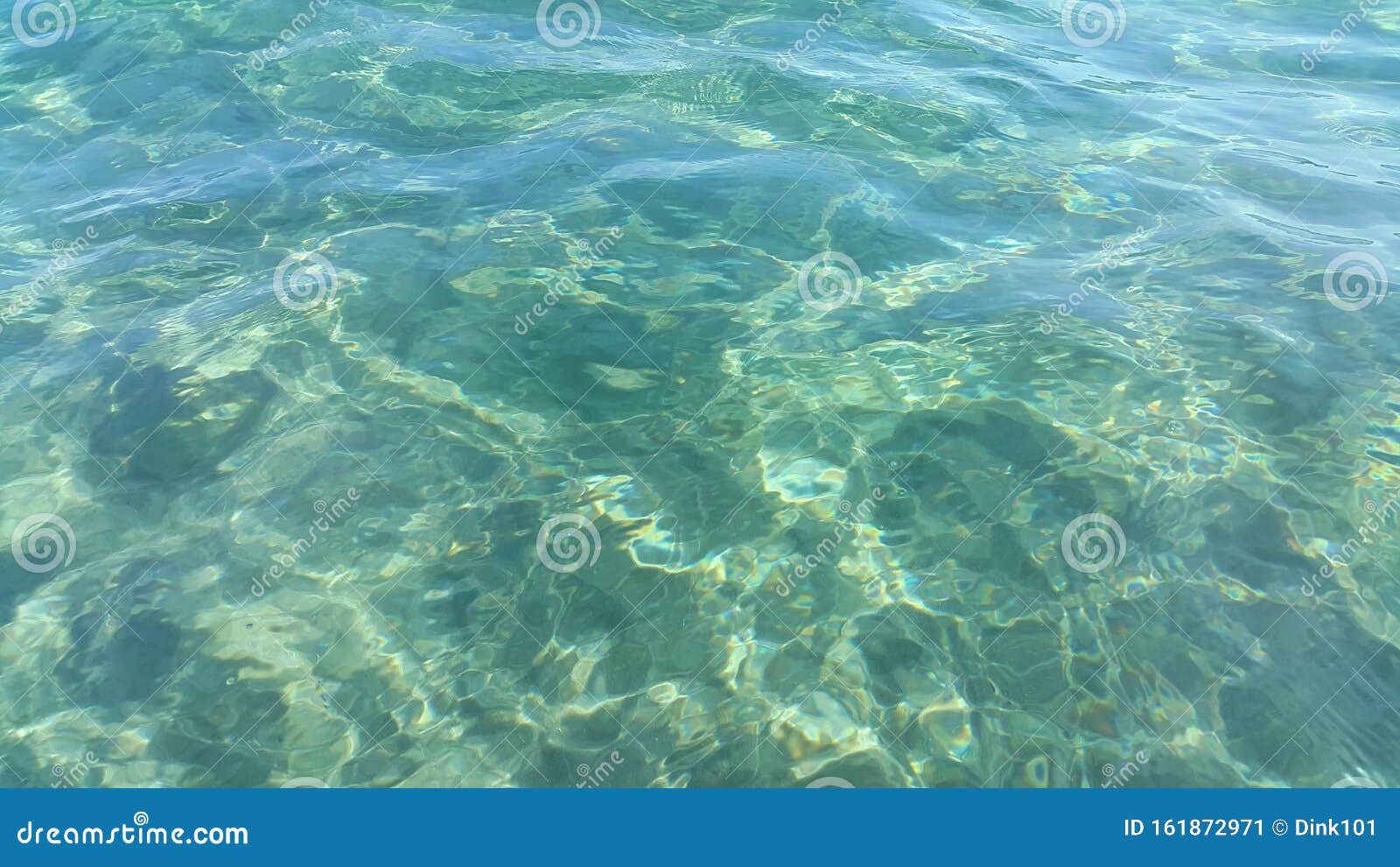 Agua turquesa transparente imagen de archivo. Imagen de exterior ...