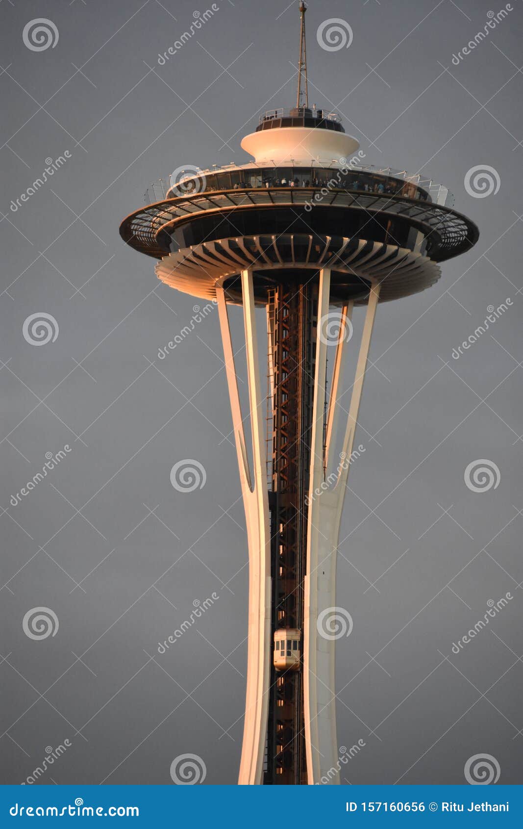 Aguja Espacial En Seattle, Washington Foto editorial - Imagen de azul ...