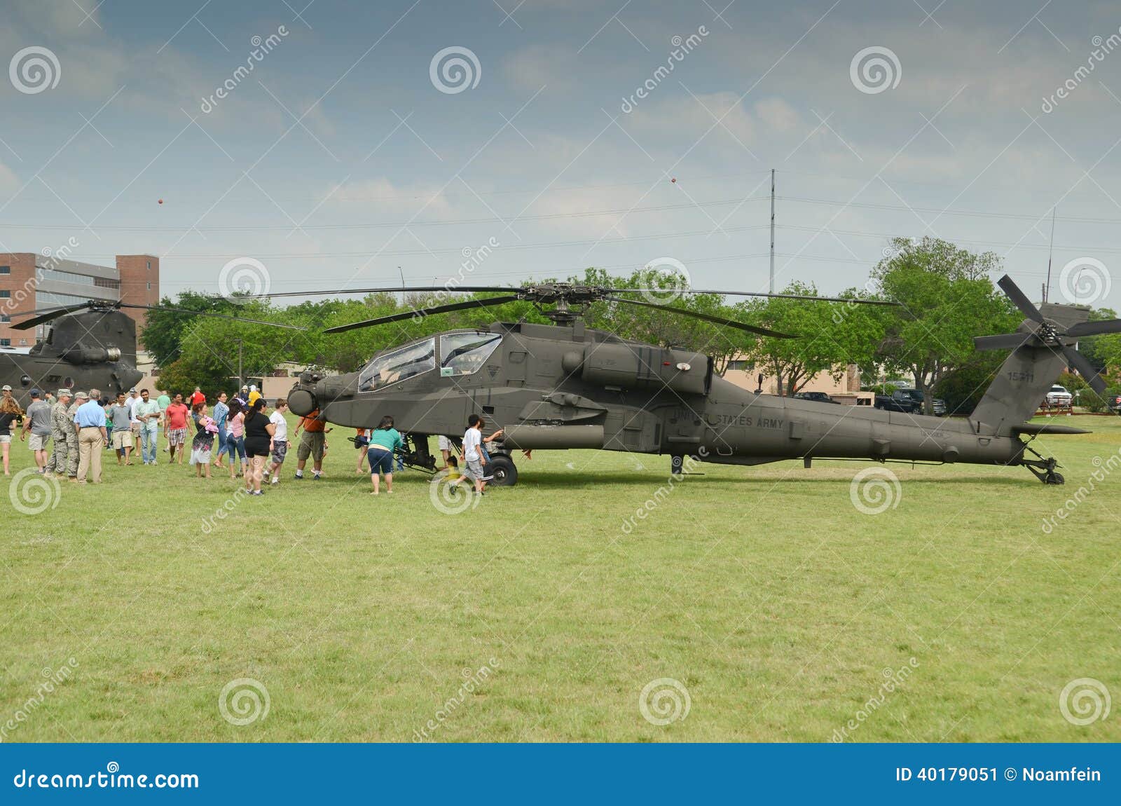 AH-64 Apache Helicopter Display Editorial Photo - Image of troops, lynx ...