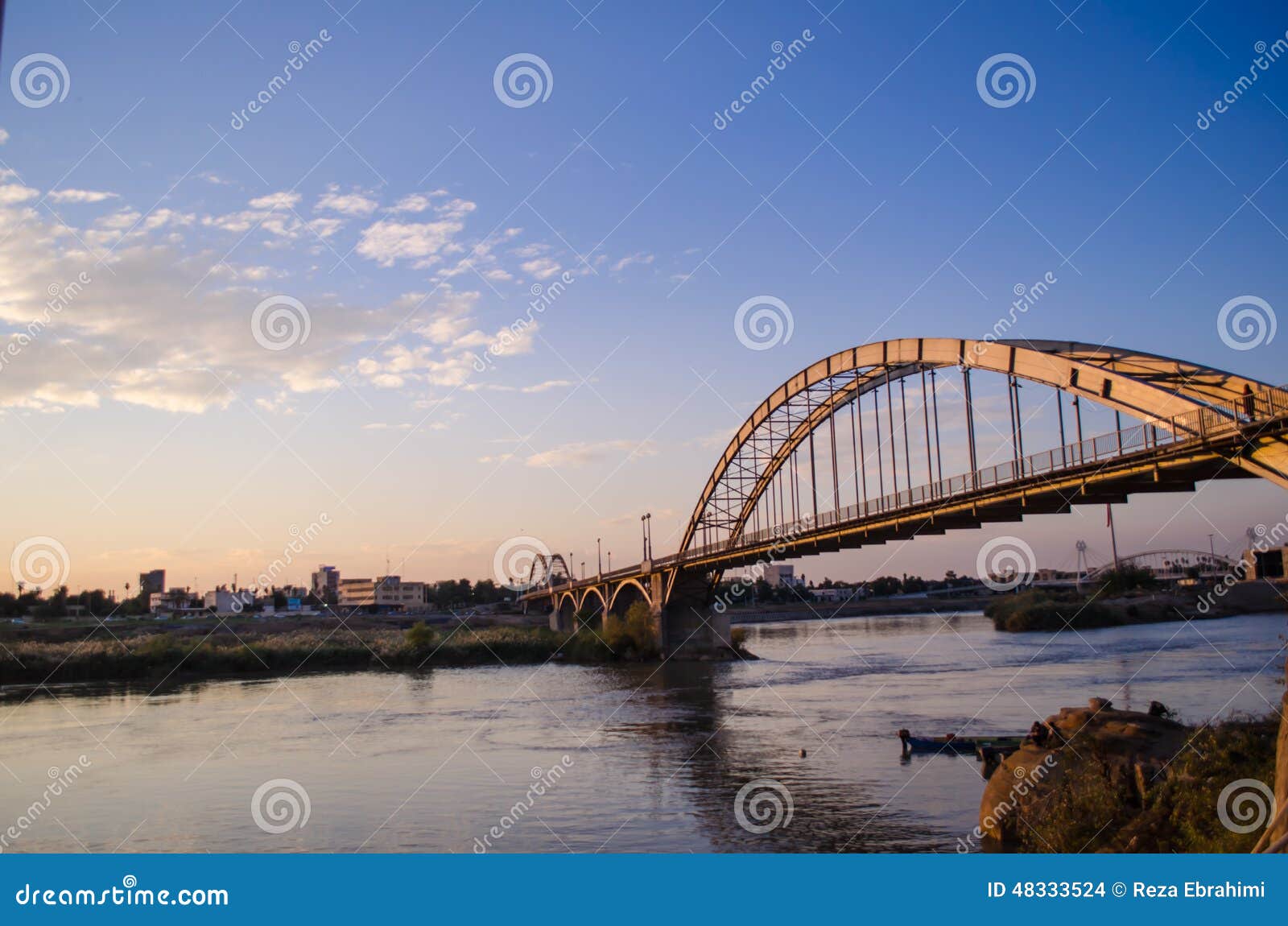 Ahvaz Pole Sefid Bridge editorial stock image. Image of ahvaz - 48333524