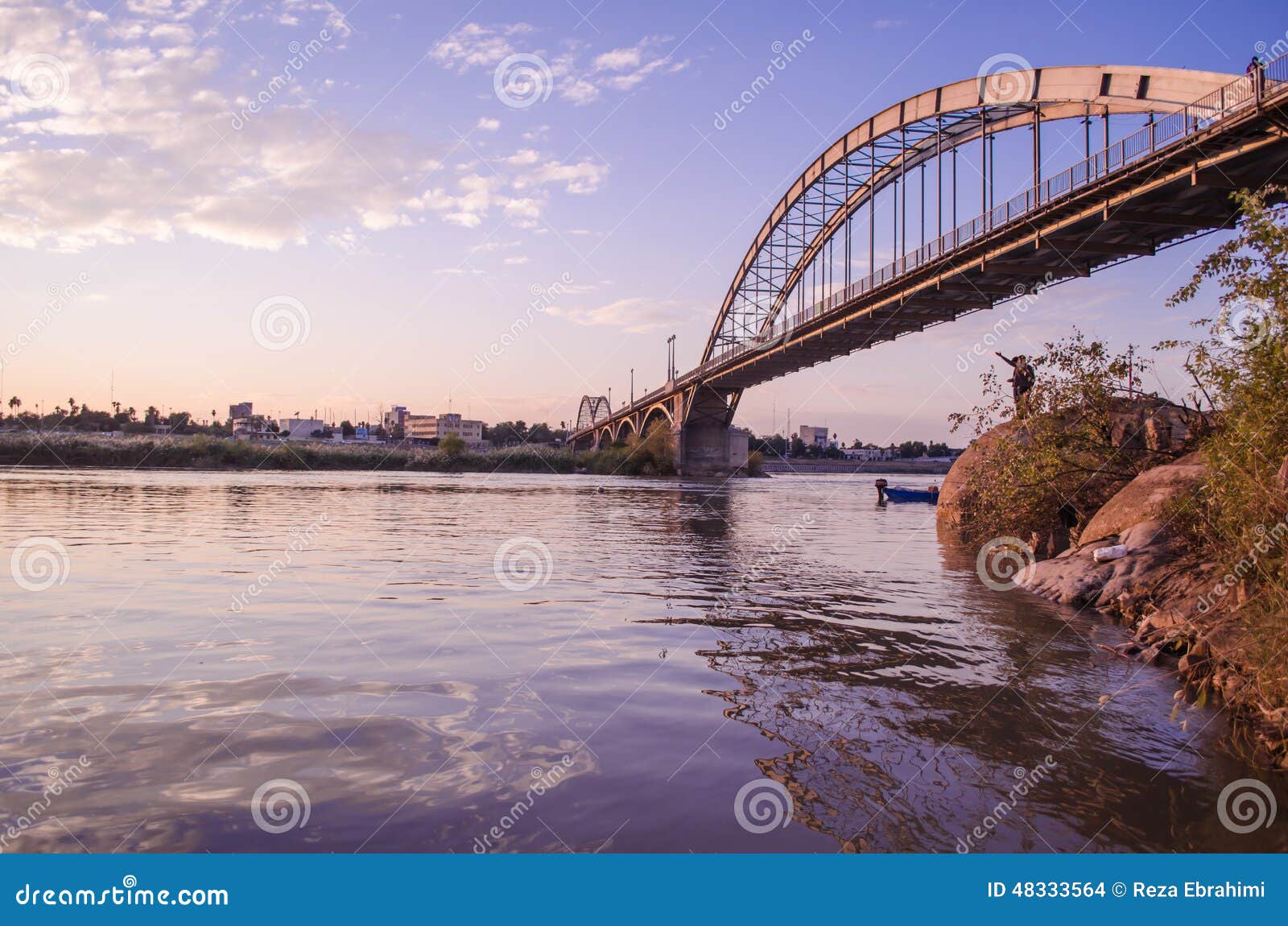 Ahvaz Pole Sefid Bridge editorial stock image. Image of iran - 48333564