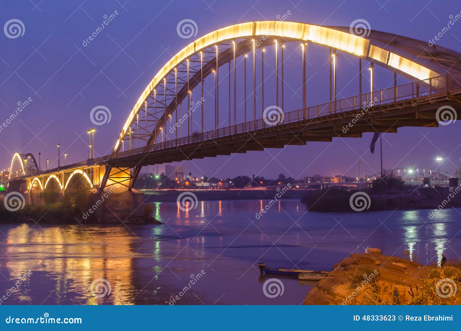 Ahvaz Pol-e-Sefid Bridge editorial stock photo. Image of passing - 48333623