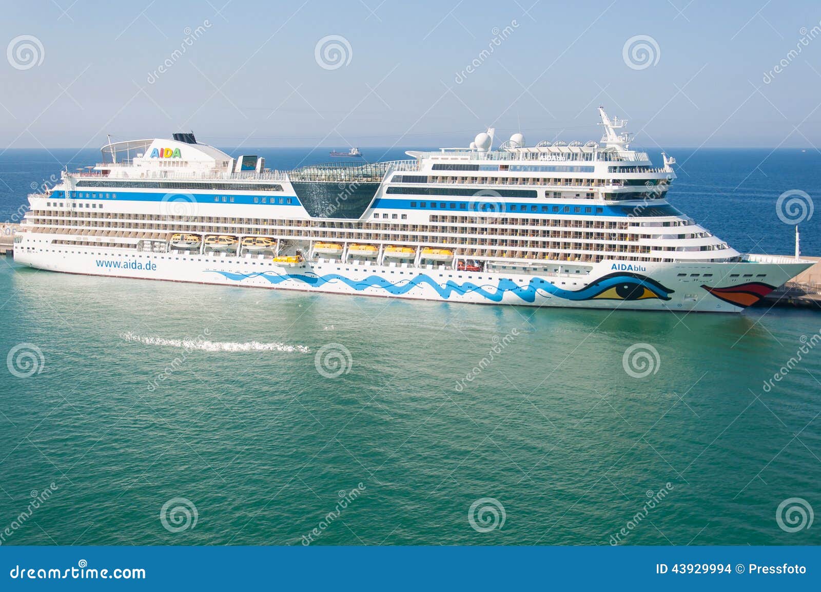 AIDAblu editorial stock image. Image of luxury, holiday - 43929994