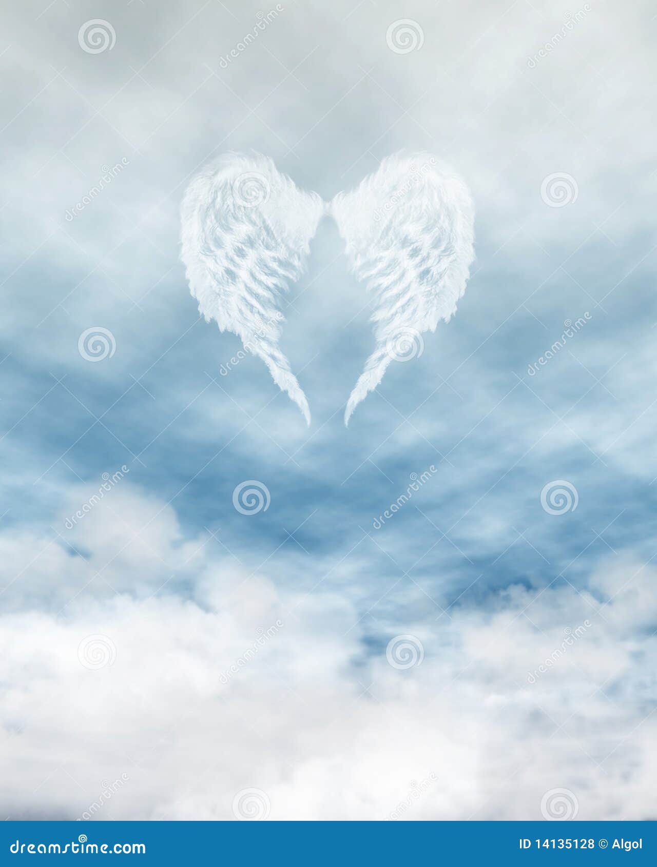 Ailes D'ange En Ciel Bleu Nuageux Illustration Stock - Illustration du ...