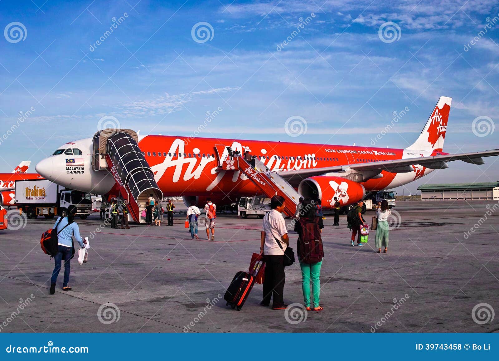 Air Asia plane editorial stock photo. Image of budget - 39743458