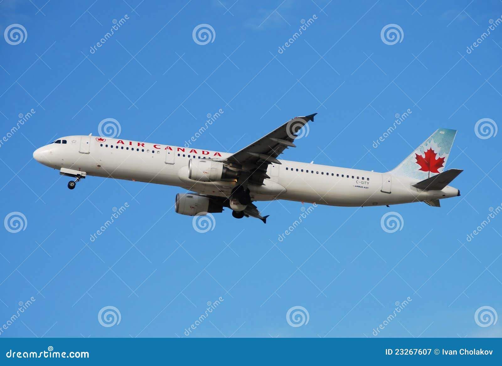 Air Canada passenger jet editorial photography. Image of aviation ...