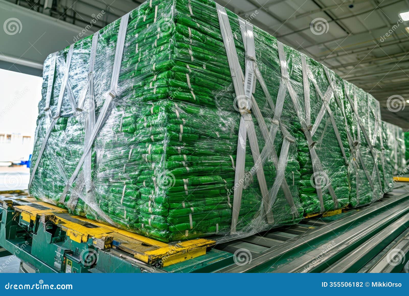 Air Cargo Operations Efficiently Managing Global Freight Logistics and ...