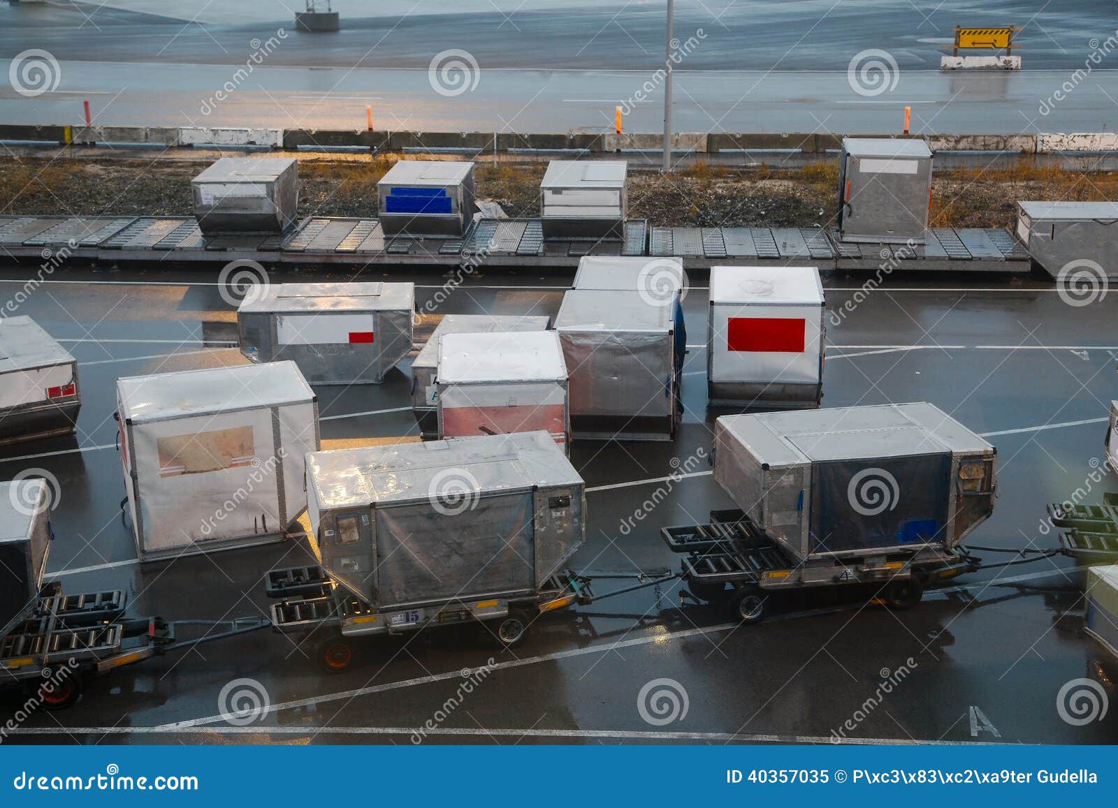 Air Cargo stock image. Image of apron, asphalt, hold - 40357035