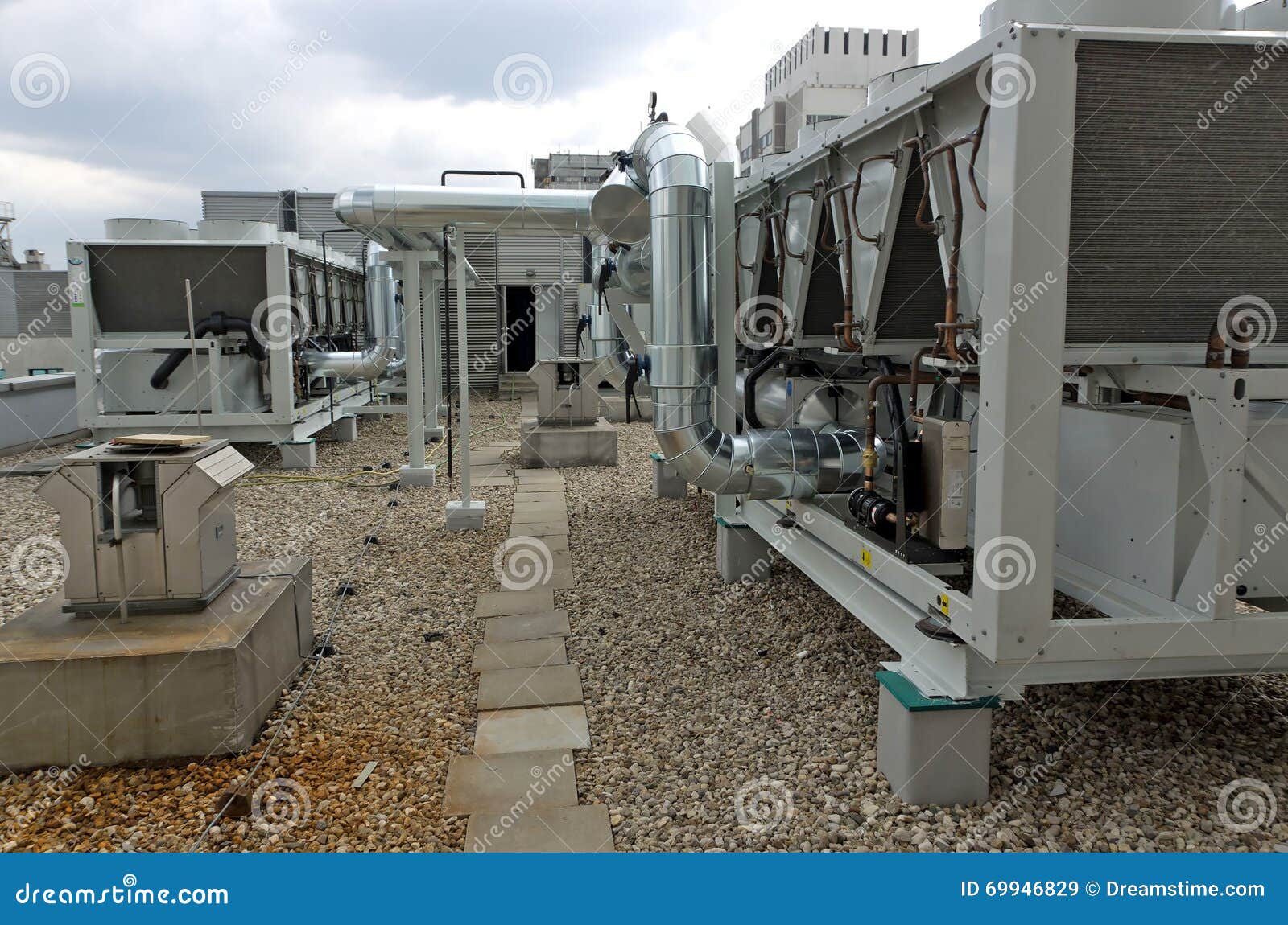 Air Cooled Water Chiller Plant with Pipework Stock Image - Image of ...