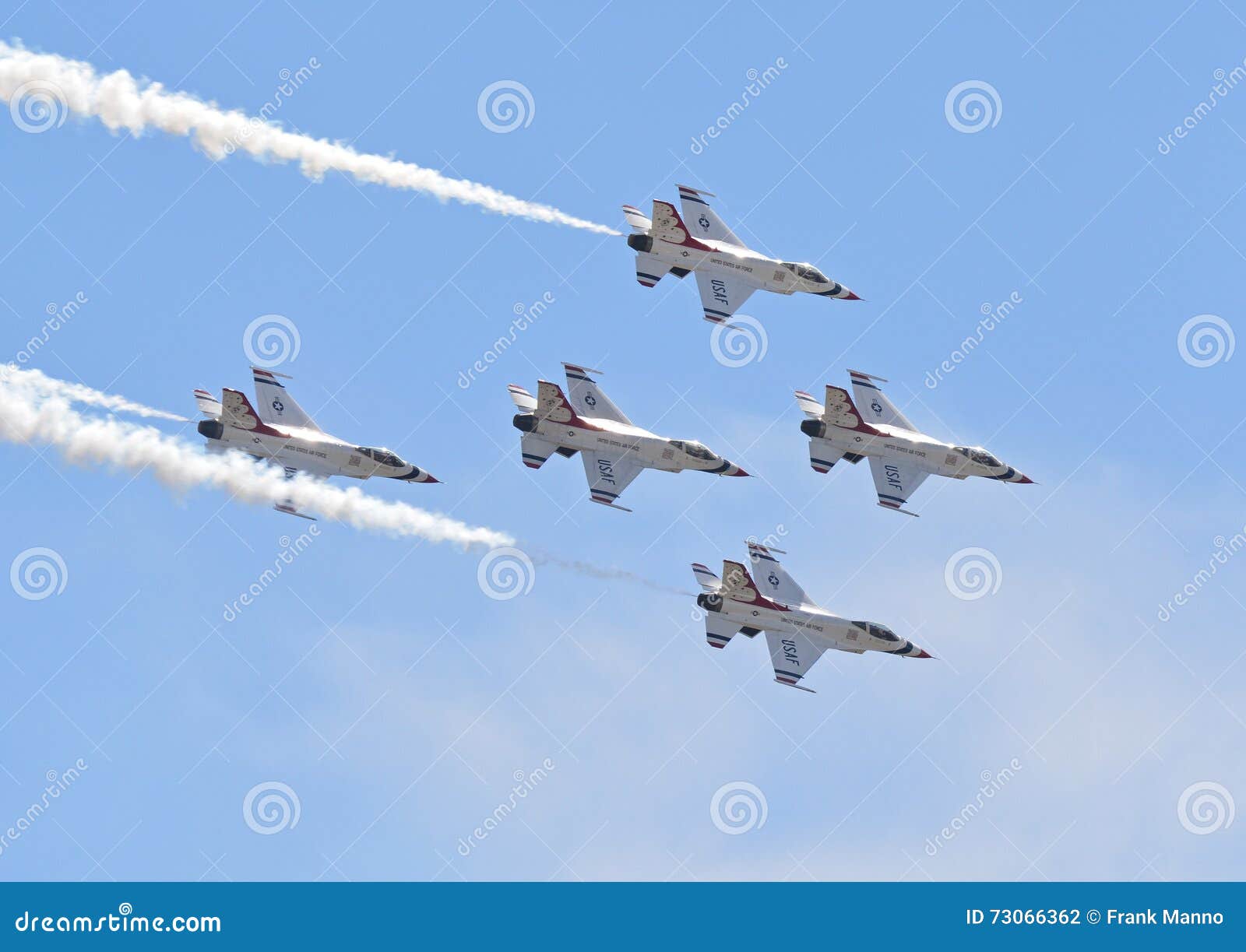 Air Force Thunderbirds in Flight Editorial Photography - Image of ...