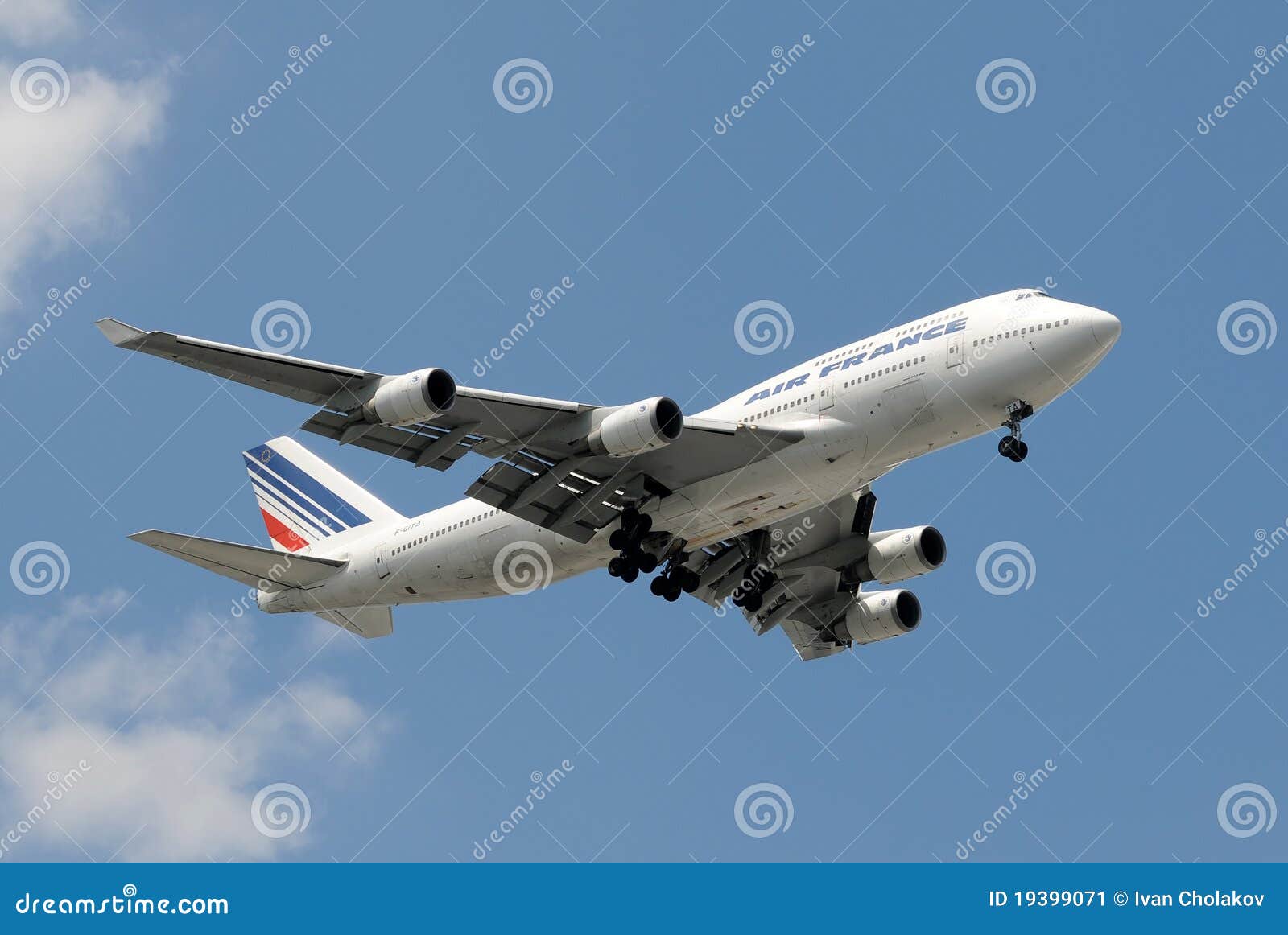 Air France jumbo jet editorial photo. Image of france - 19399071