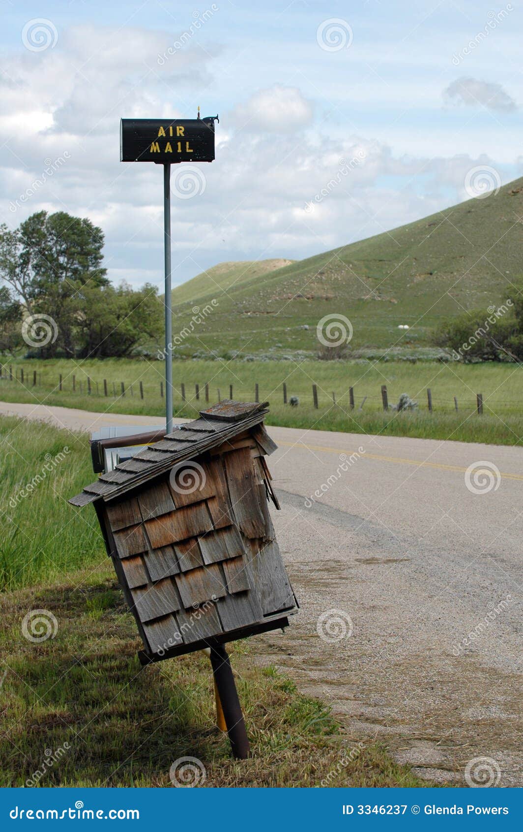 Air Mail Box Picture. Image: 3346237