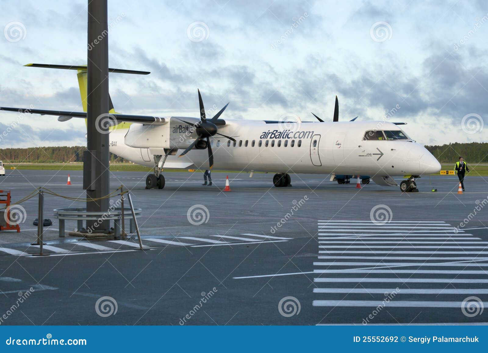 AirBaltic Bombardier Dash 8 Q400 NextGen Editorial Photography - Image ...