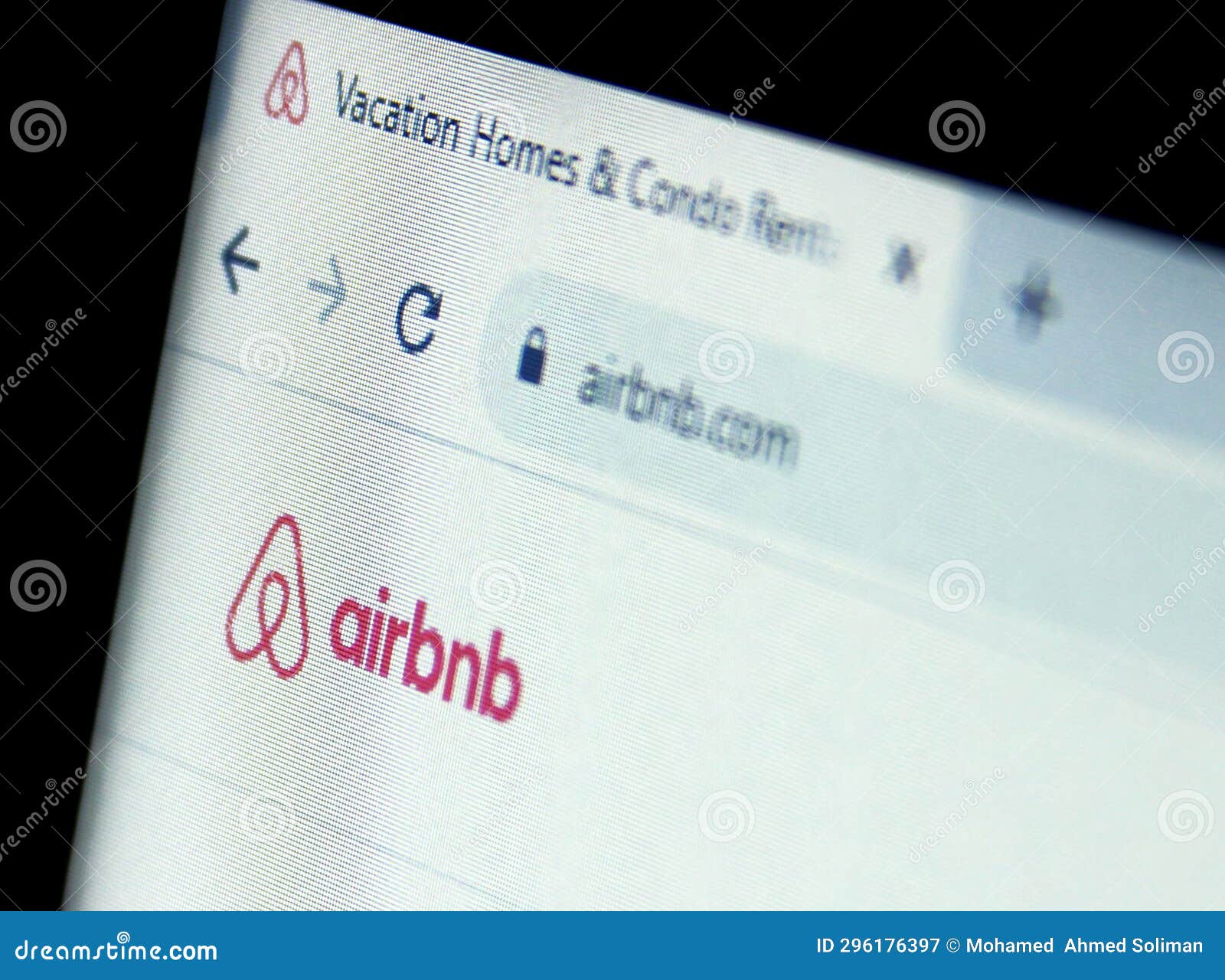 Airbnb website editorial photography. Image of marketplace - 296176397