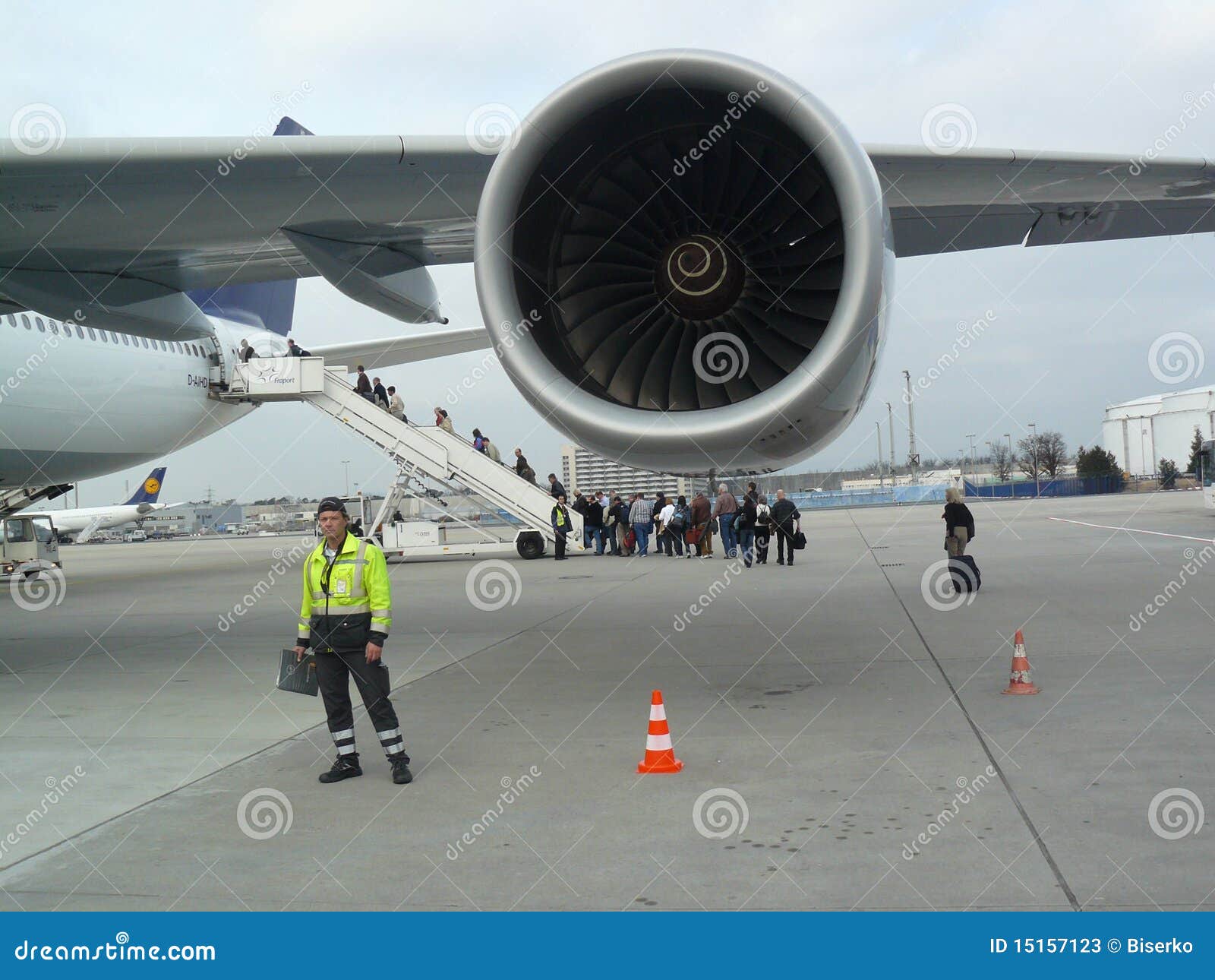 Airbus A340 Engine Editorial Stock Photo - Image: 15157123