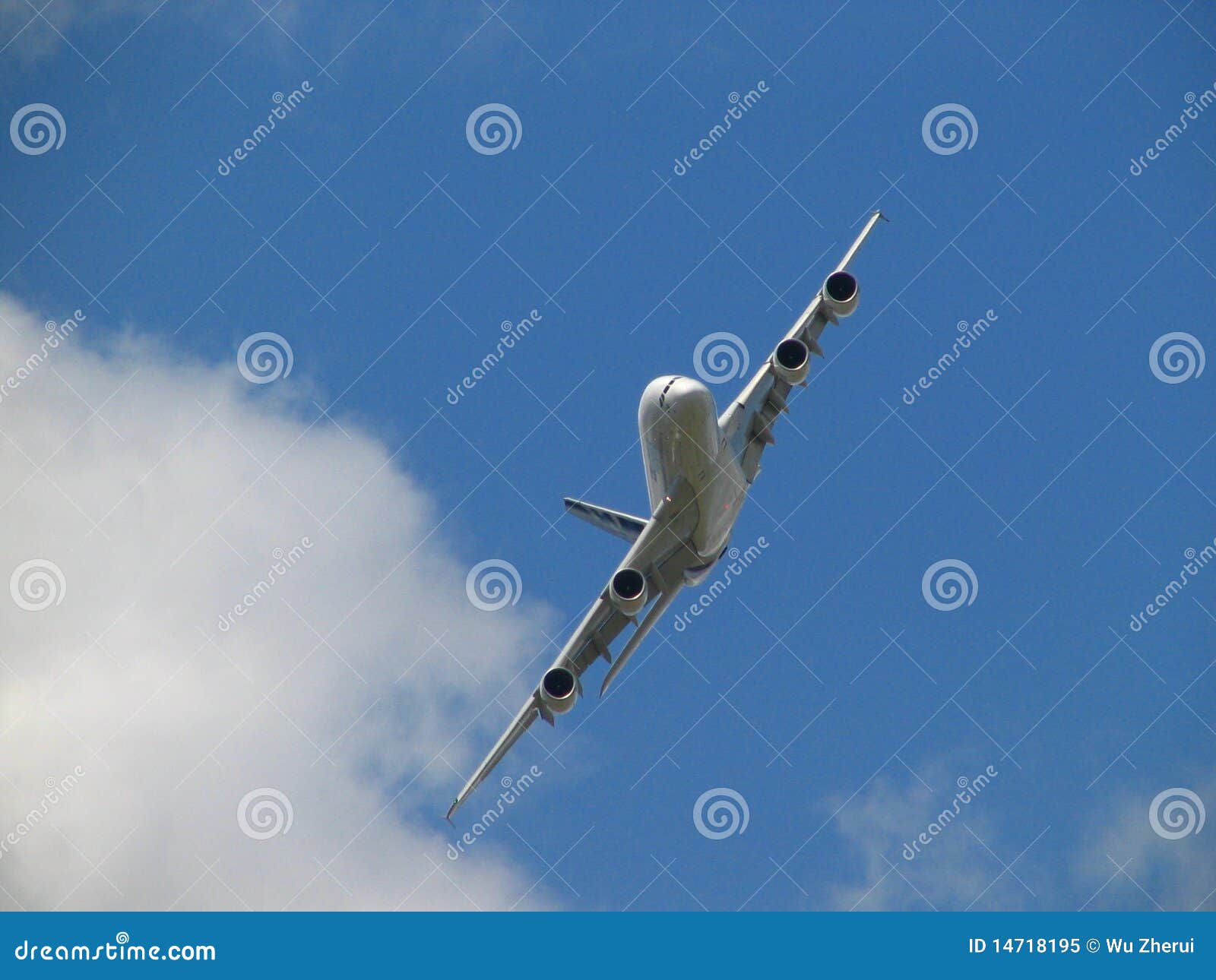 Airbus A380 Le Plus Grand Avion Image stock - Image du passager, aérien ...