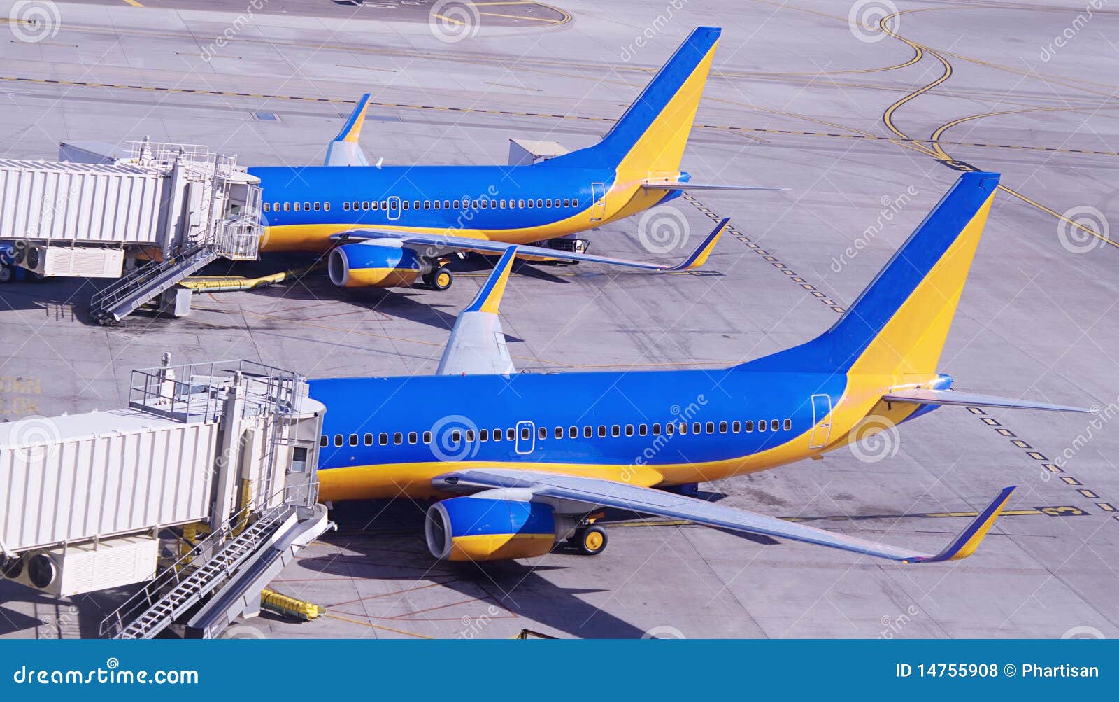 Aircraft at Airport Terminal Jetty Stock Photo - Image of flight ...