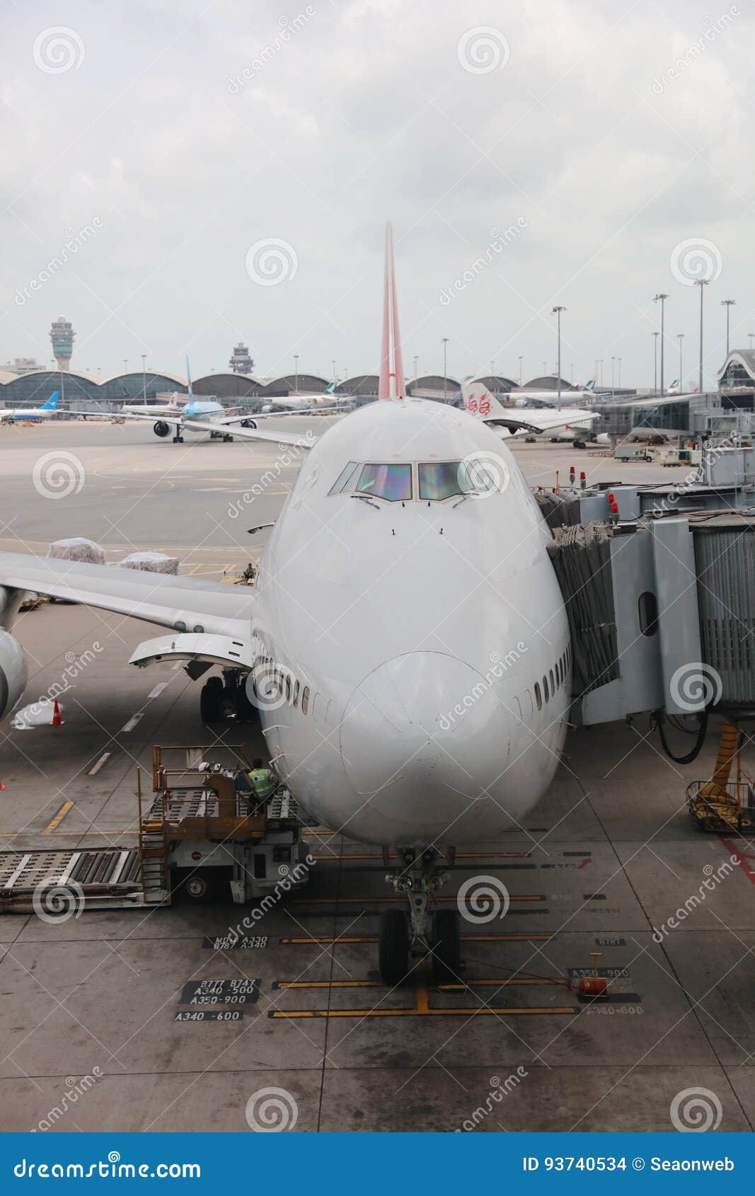 Aircraft on the apron 2016 editorial stock image. Image of airport ...