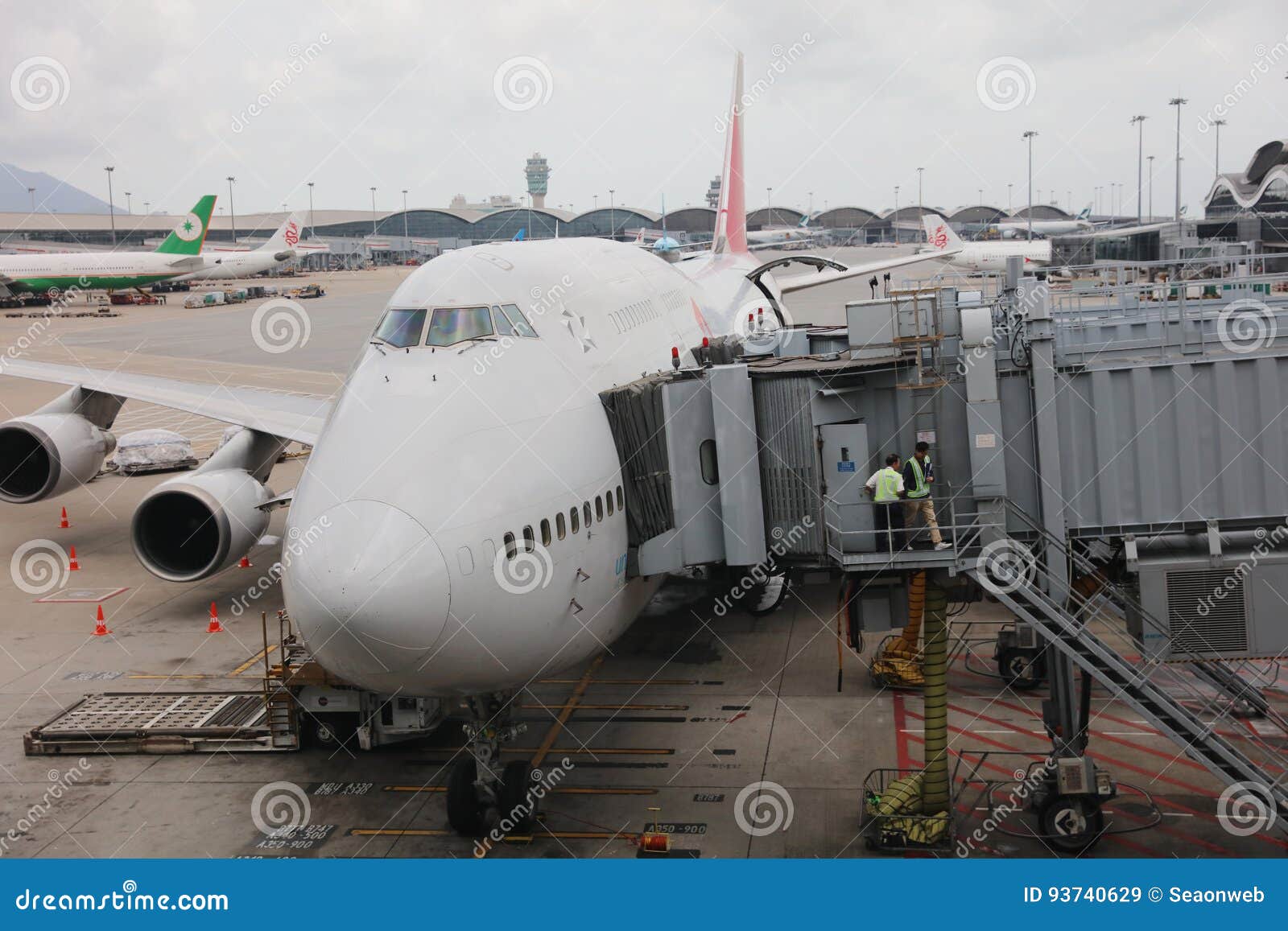 Aircraft on the apron 2016 editorial stock image. Image of city - 93740629