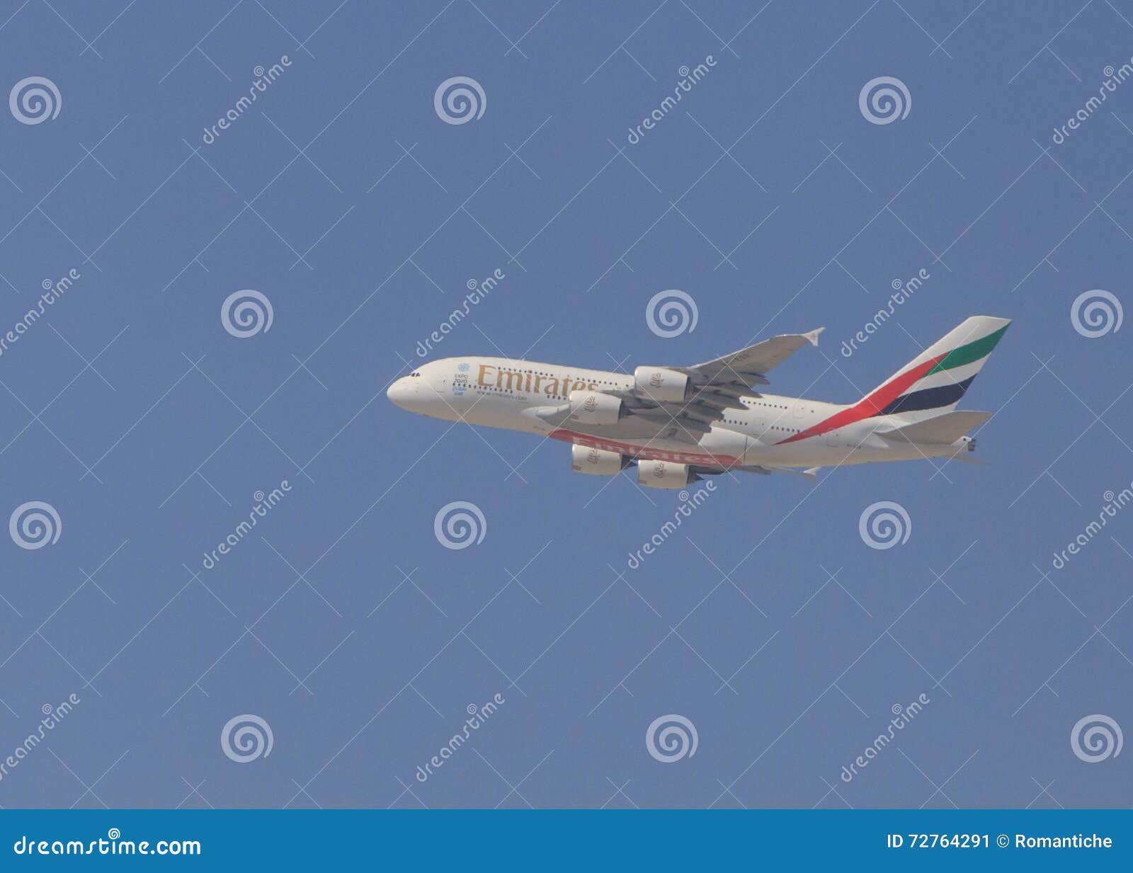 Aircraft of Emirates editorial photo. Image of flight - 72764291