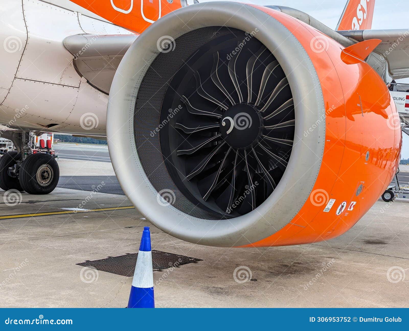 Aircraft Engine. Motore Aereo Di Linea Stock Photo - Image of aereo ...