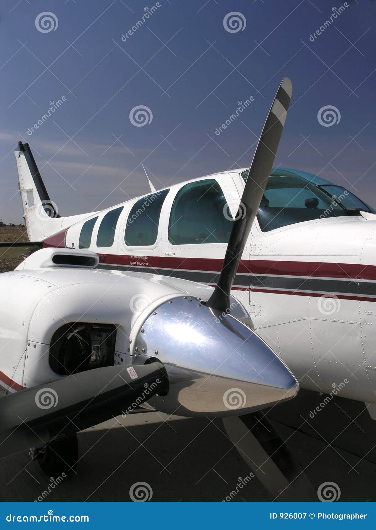 Aircraft Engine and Prop Side View Stock Image - Image of spinner, flat ...