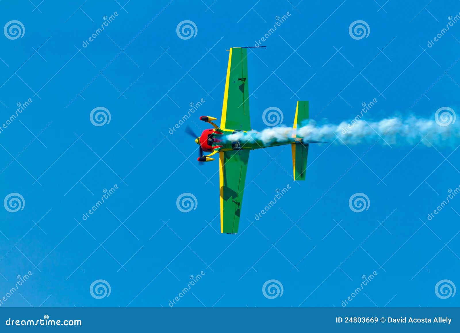 Aircraft Extra 300S editorial stock image. Image of move - 24803669