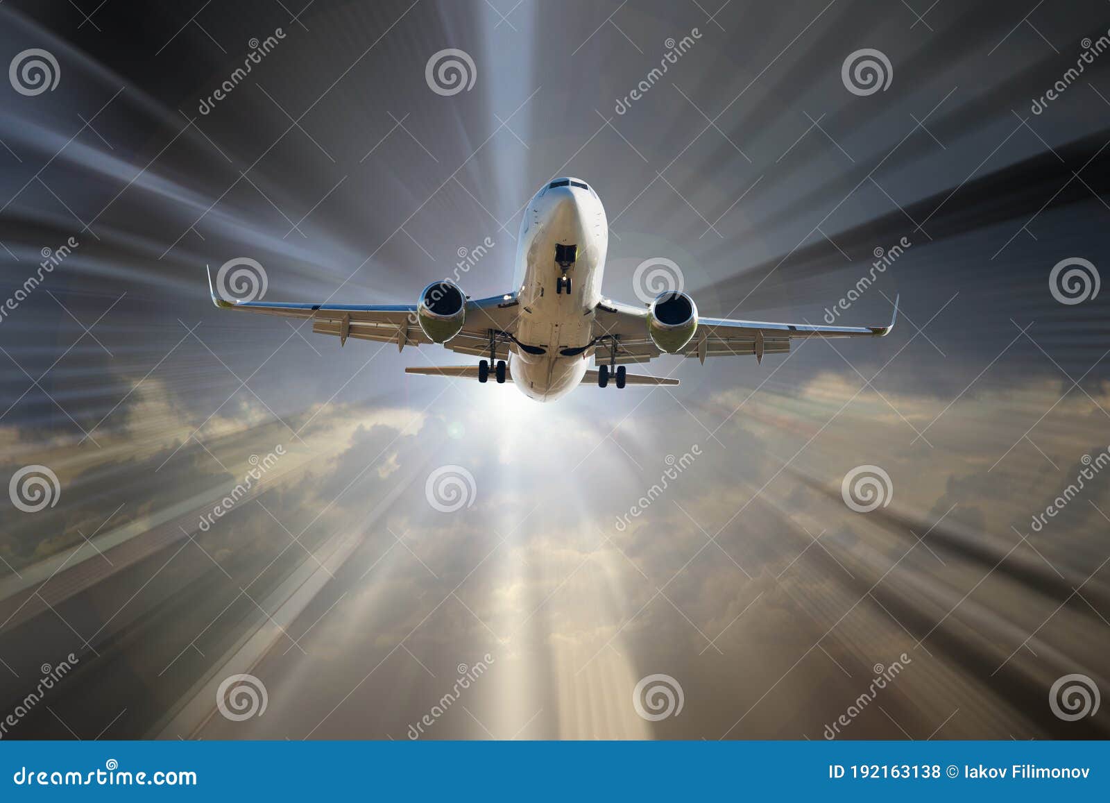 Aircraft Flying in Divergent Sunlight Stock Photo - Image of plane ...