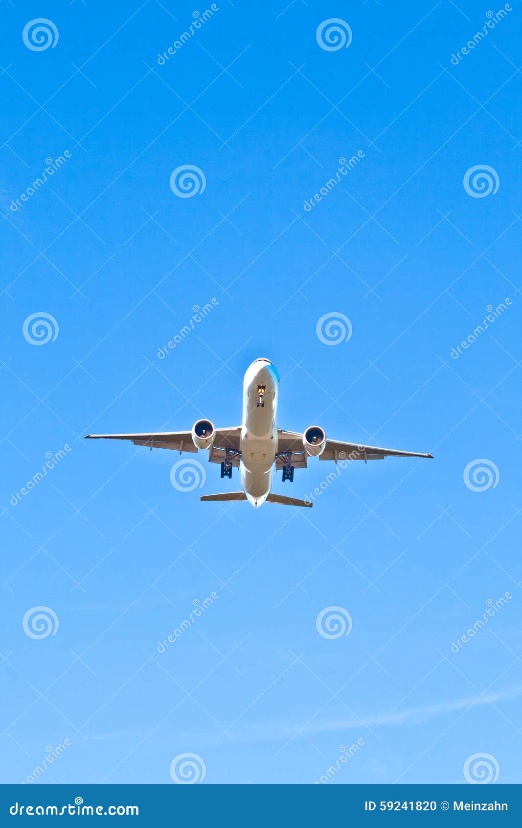 Aircraft in Landing Approach Stock Photo - Image of gear, airport: 59241820
