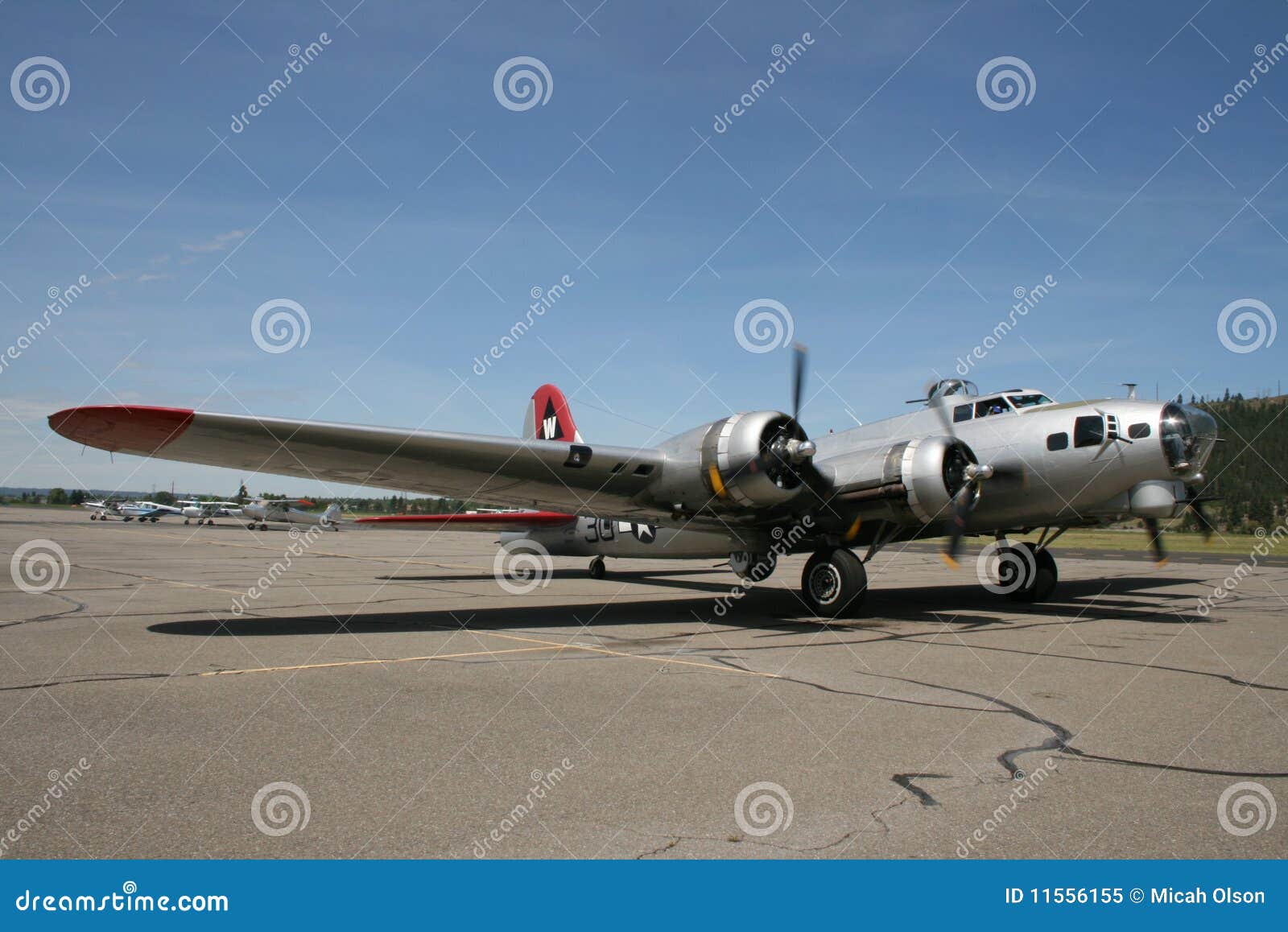 Aircraft on runway stock image. Image of wing, runway - 11556155