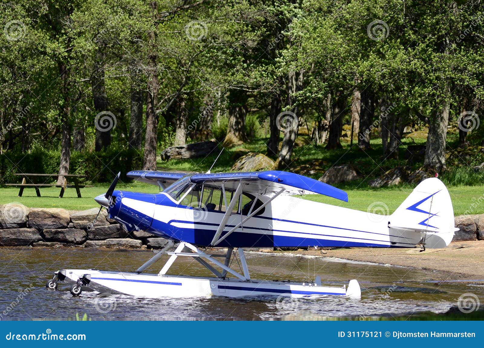 Aircraft Seaplane Taking Off On Calm Water Of Lake Stock Photography ...