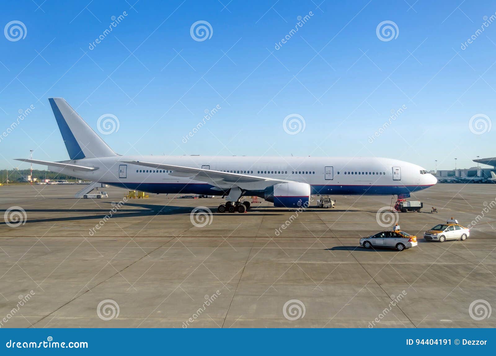 Aircraft Side View Stock Images - Download 2,579 Royalty Free Photos