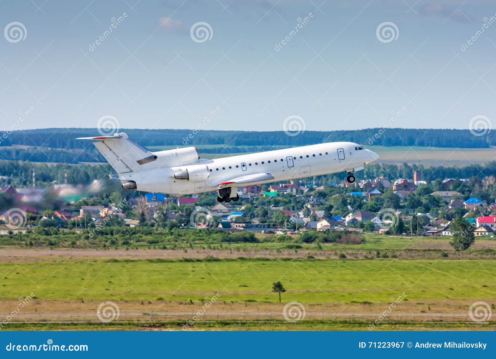 Aircraft Taking Off Or Landing Stock Photography | CartoonDealer.com ...