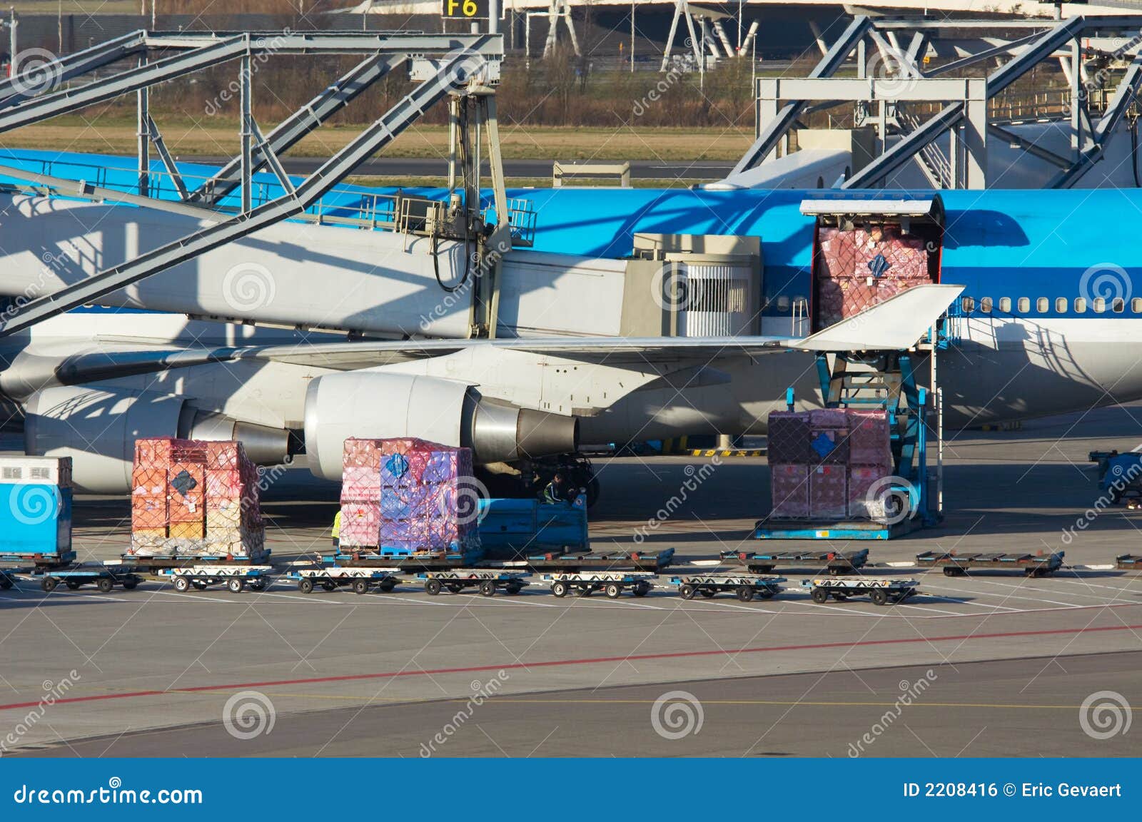 Aircraft unloading cargo stock photo. Image of engines - 2208416