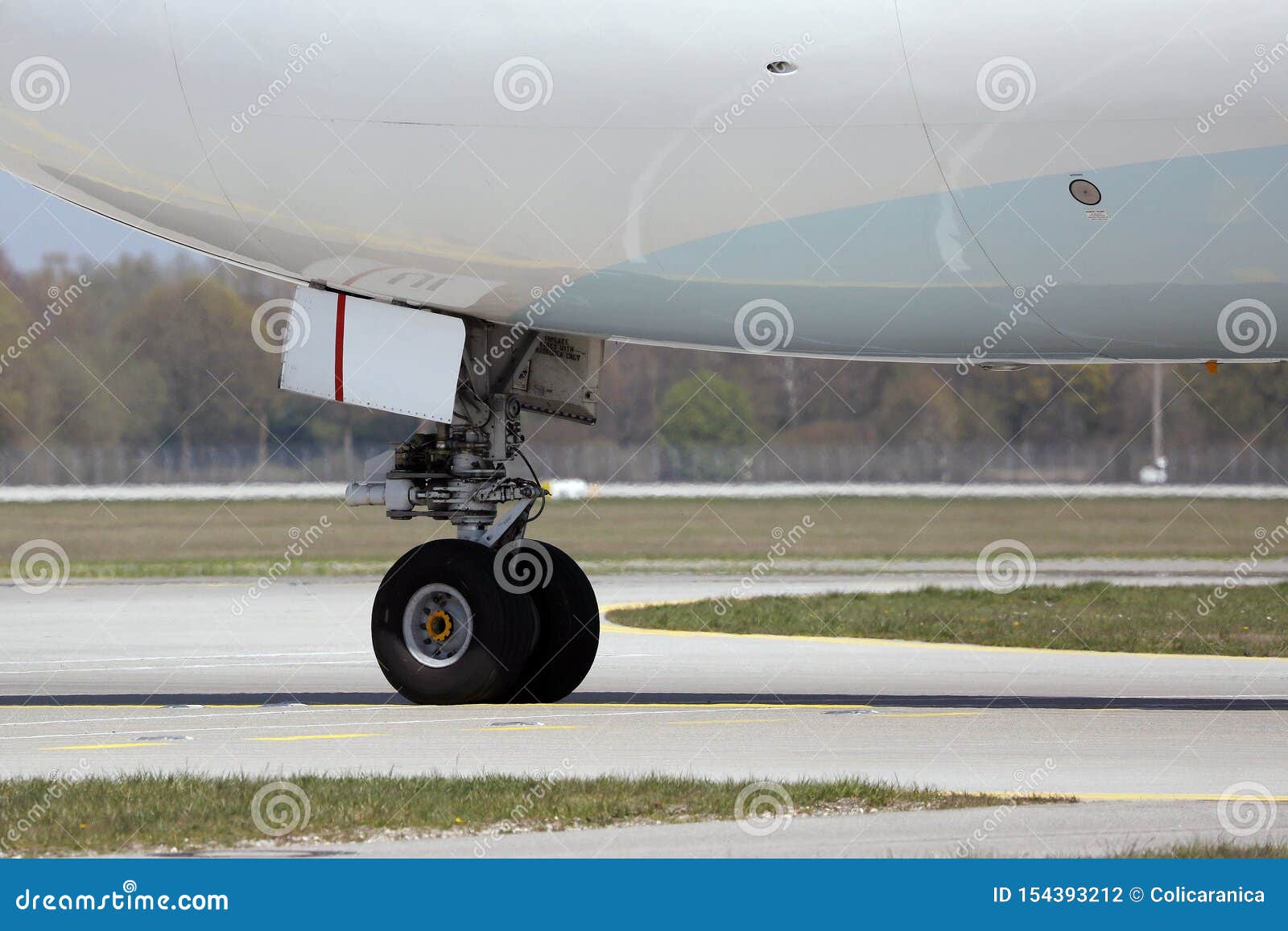 Aircraft wheel stock photo. Image of jets, view, travel - 154393212