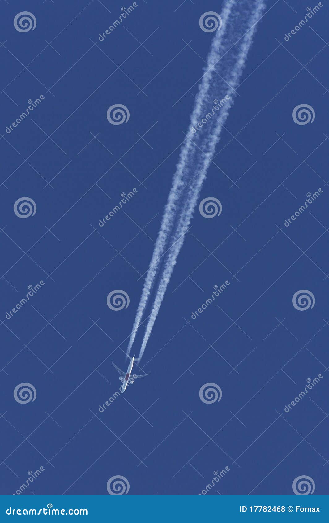 Airliner at Cruising Altitude Stock Photo - Image of trail, aeroplane ...