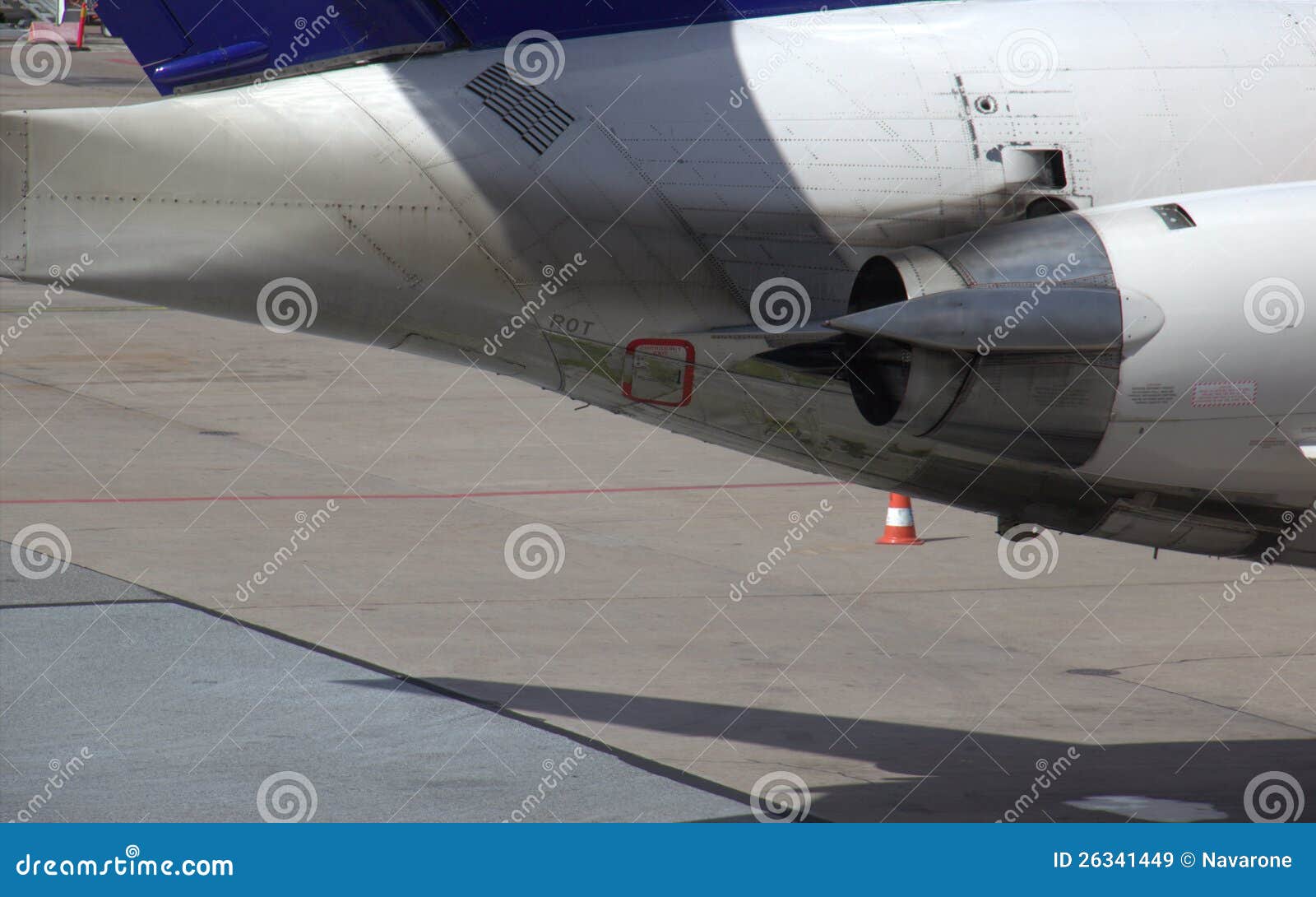 Engine Exhaust White Contrails Forming Behind An Airliner Stock ...