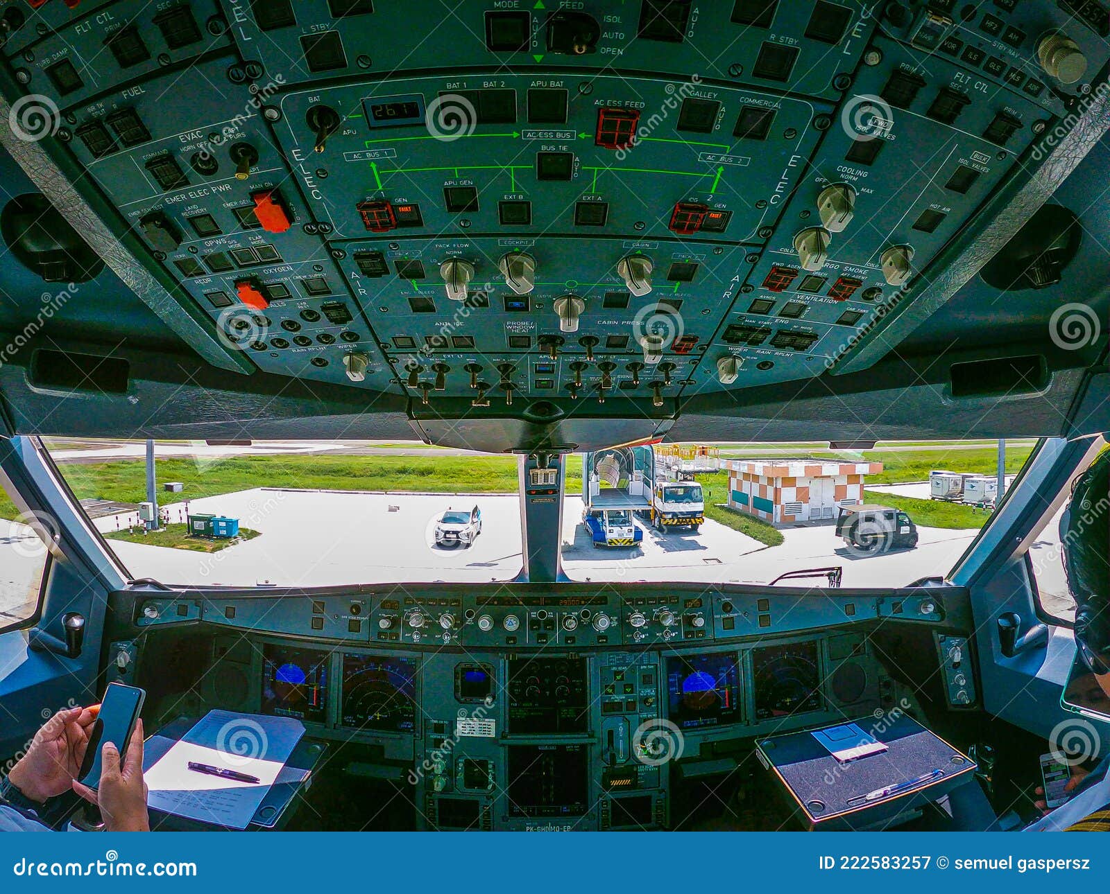 Airlines Jet Aircraft Cockpit View Editorial Photography - Image of ...