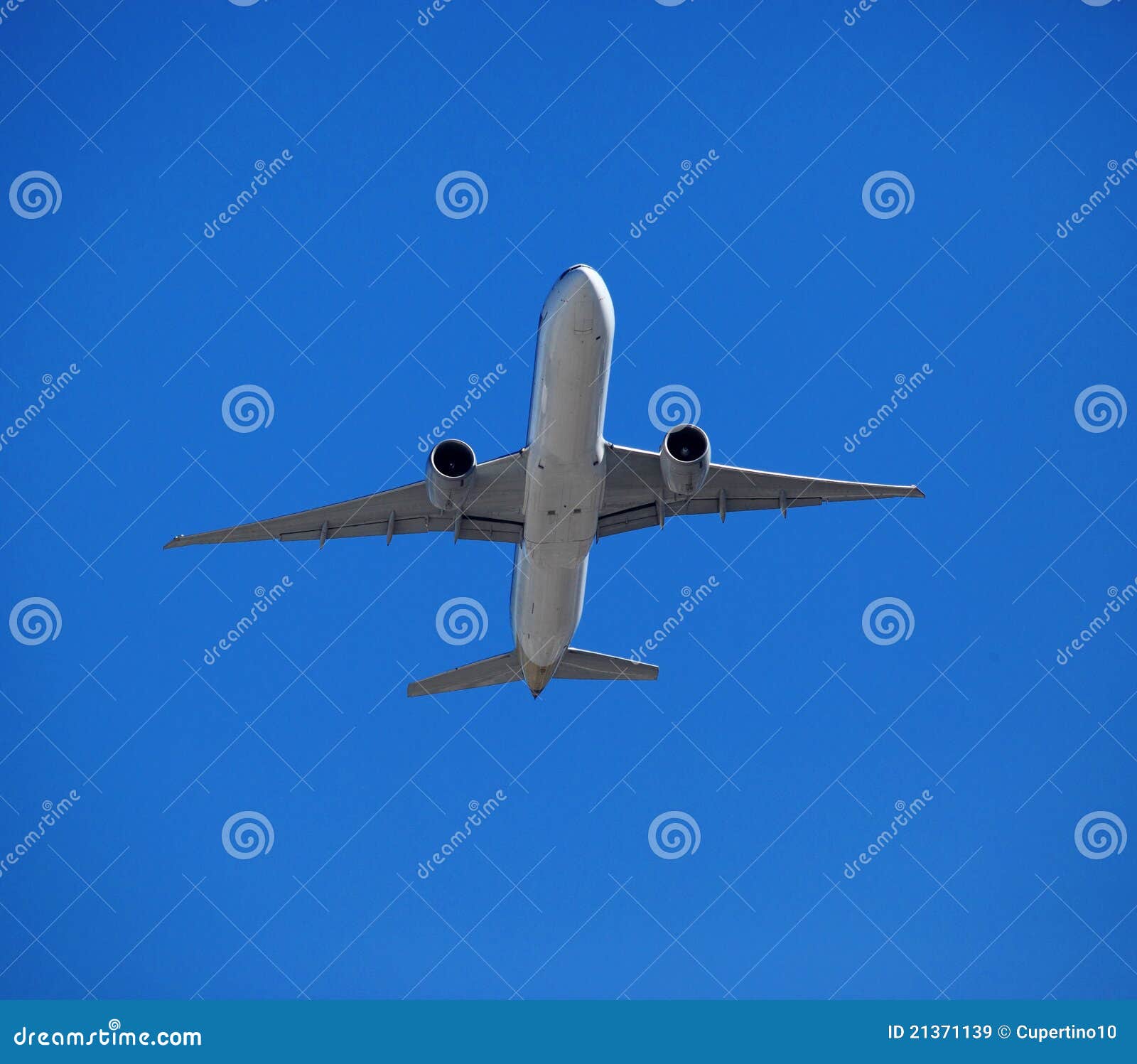 Airplane stock image. Image of large, airplane, flying - 21371139