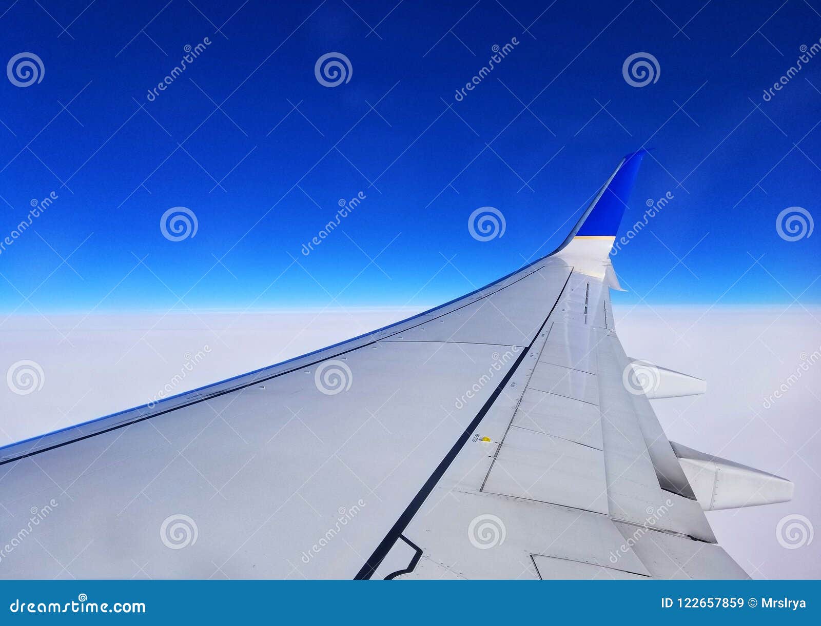 Commercial Airplane Wing in Flight Stock Image - Image of airliner ...