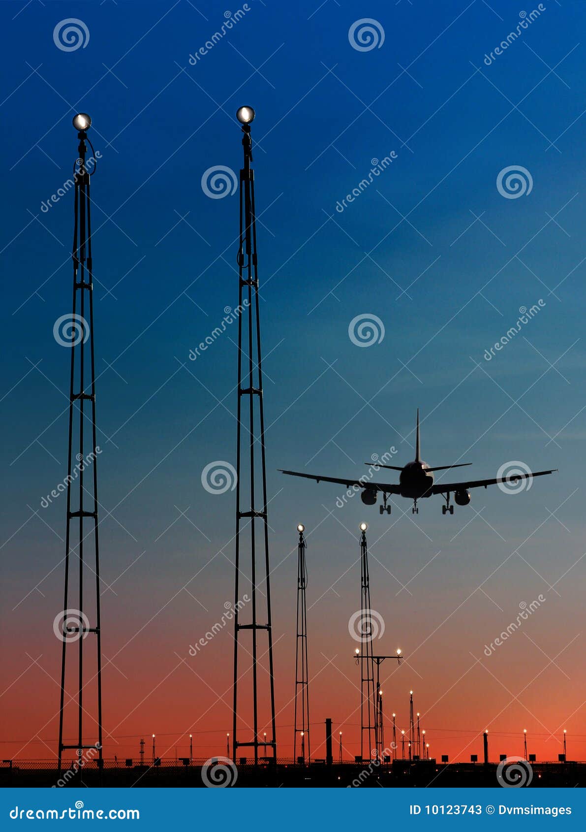 Airplane Approaching Runway Stock Image - Image of airplane, dusk: 10123743