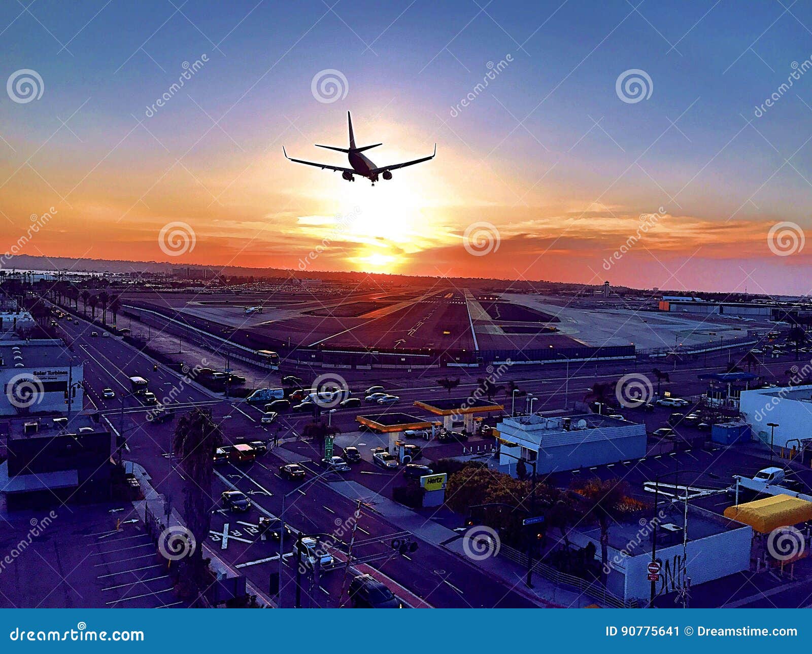 Airplane editorial photo. Image of cali, downtown, paradise - 90775641