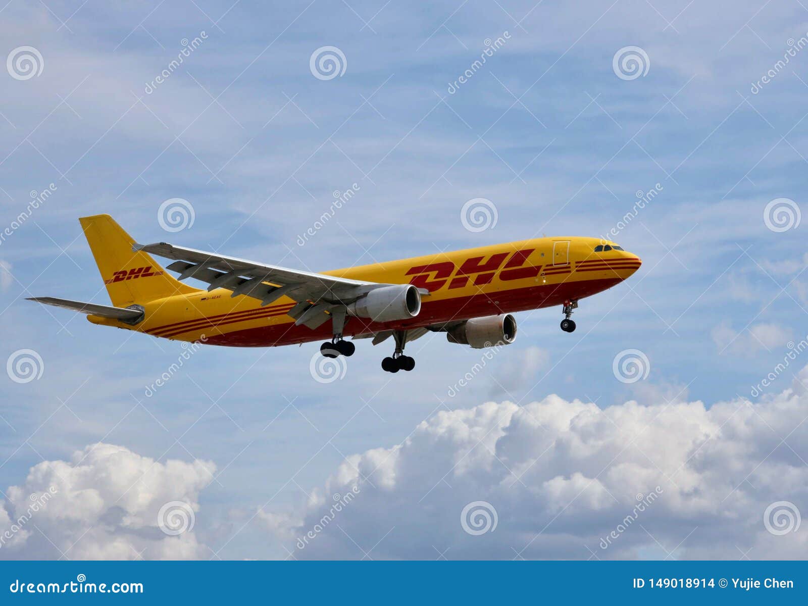 Airplane of DHL editorial stock image. Image of plane - 149018914
