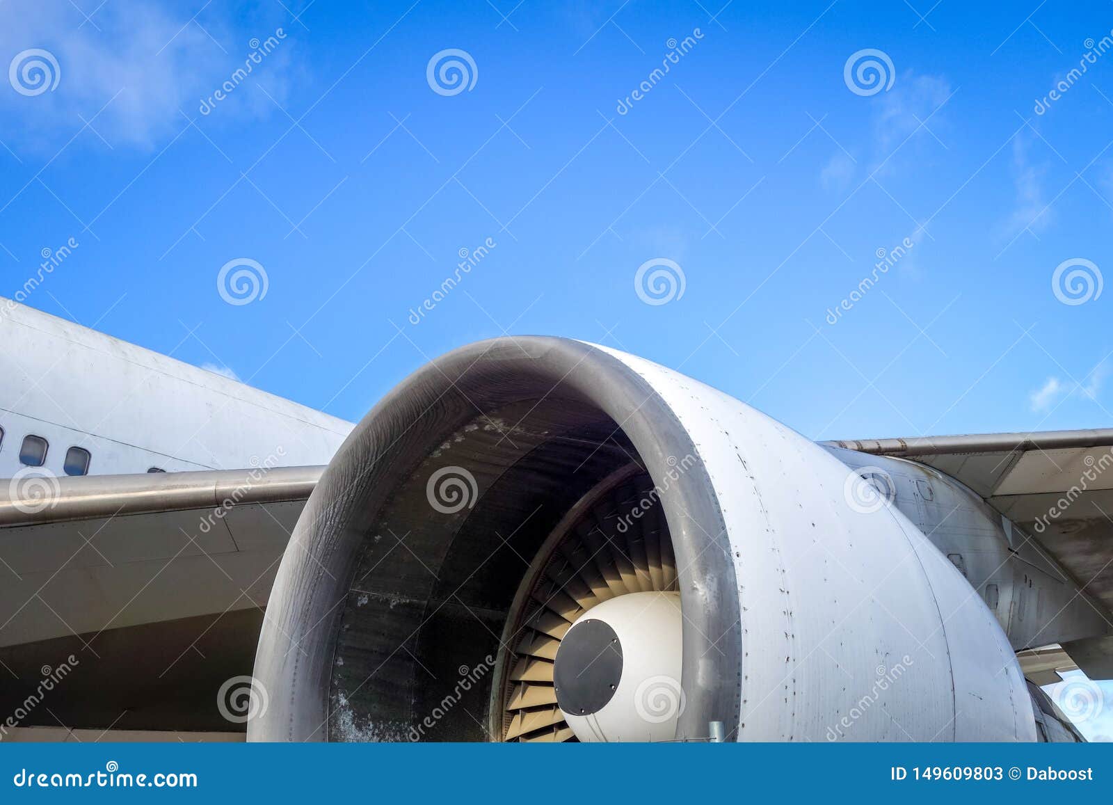 Airplane engine and wing stock image. Image of machine - 149609803