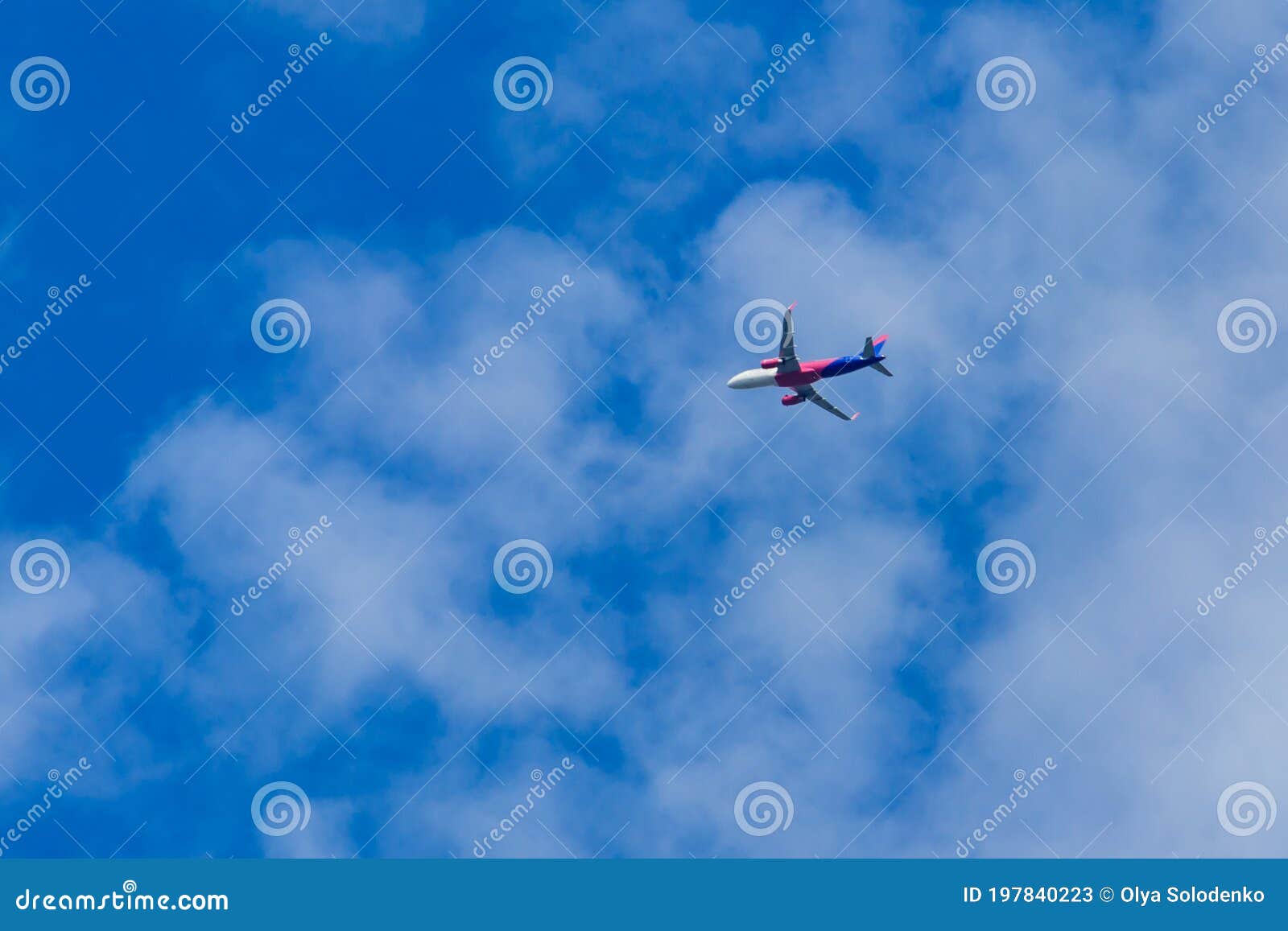 Airplane Flying in Blue Sky Stock Image - Image of blue, fast: 197840223